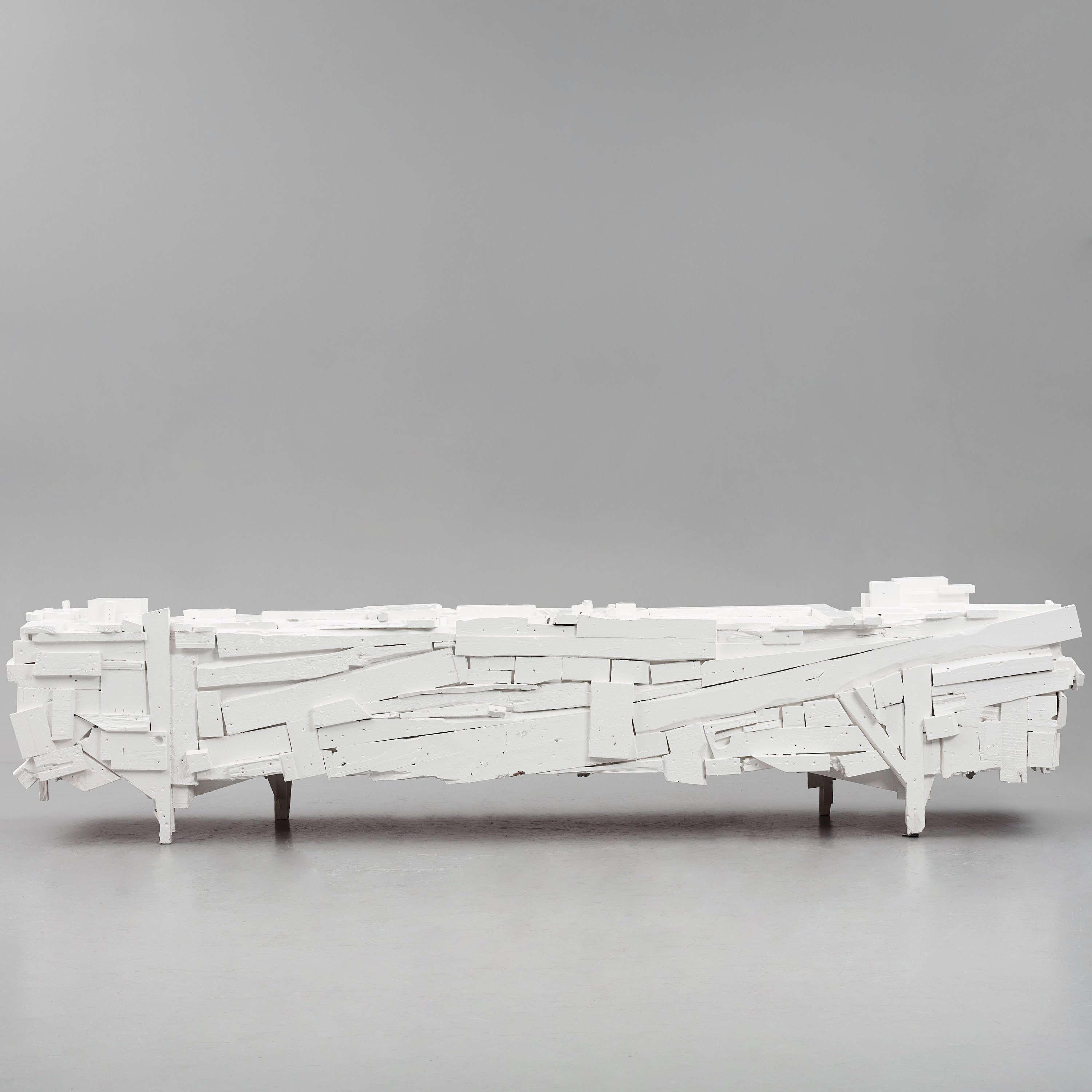 Finn Ahlgren, / Godspeed, a unique "trash sideboard", his own studio ...