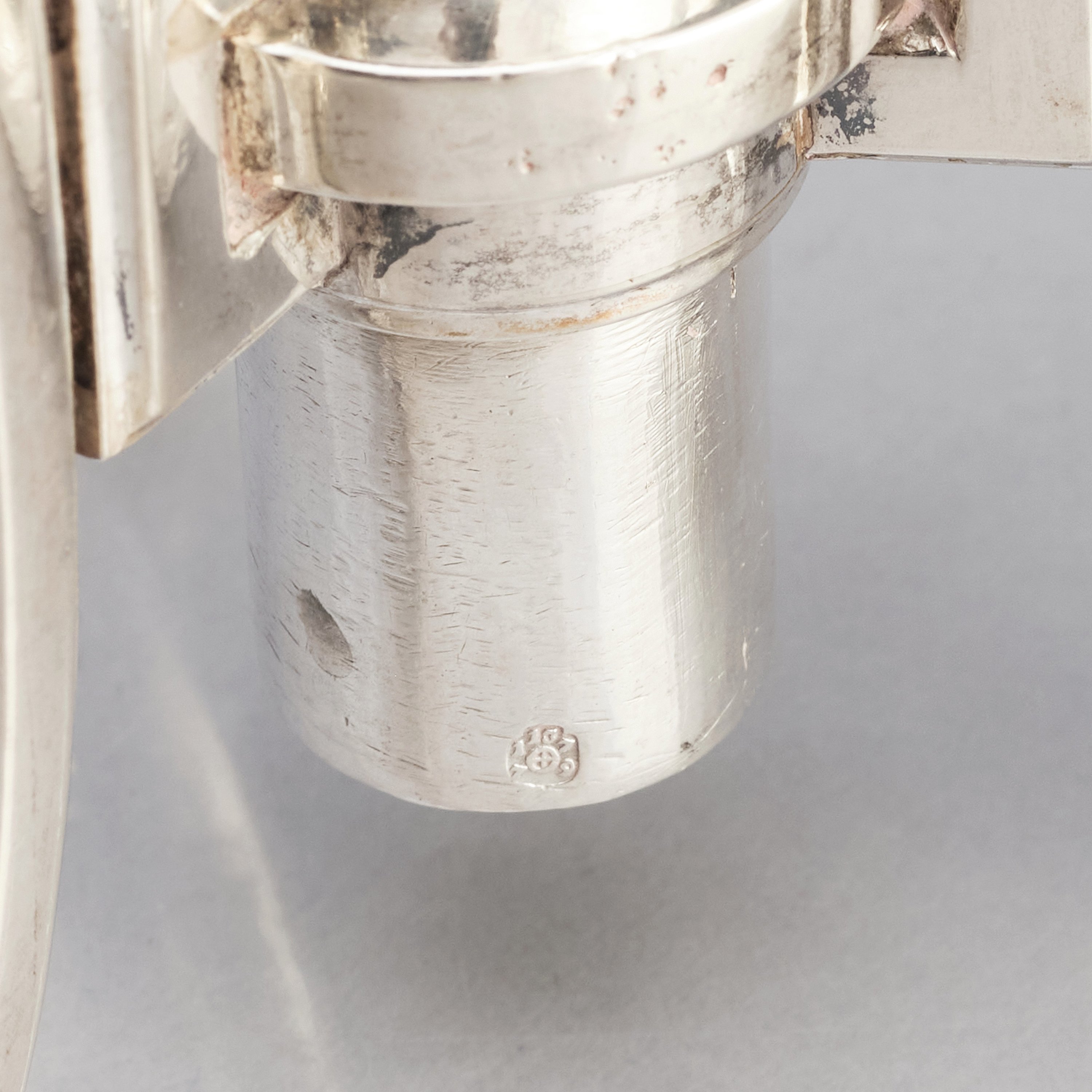 Kungliga kandelabrar, ett par, för tre ljus, silver, Österrike, lgnaz ...