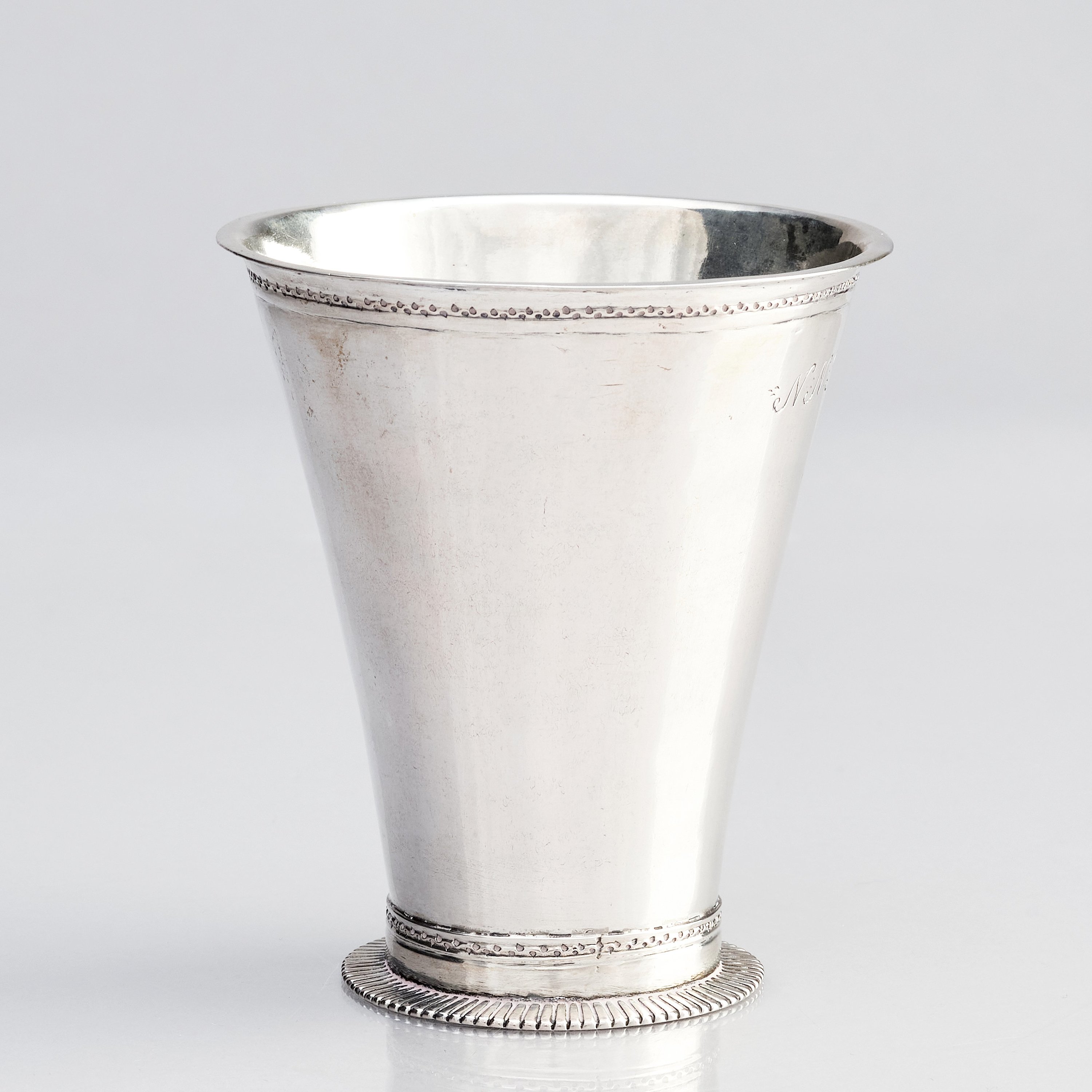 A Swedish silver beaker, marks of Johan Friedrich Steltzner, Malmö 1729. - Bukowskis