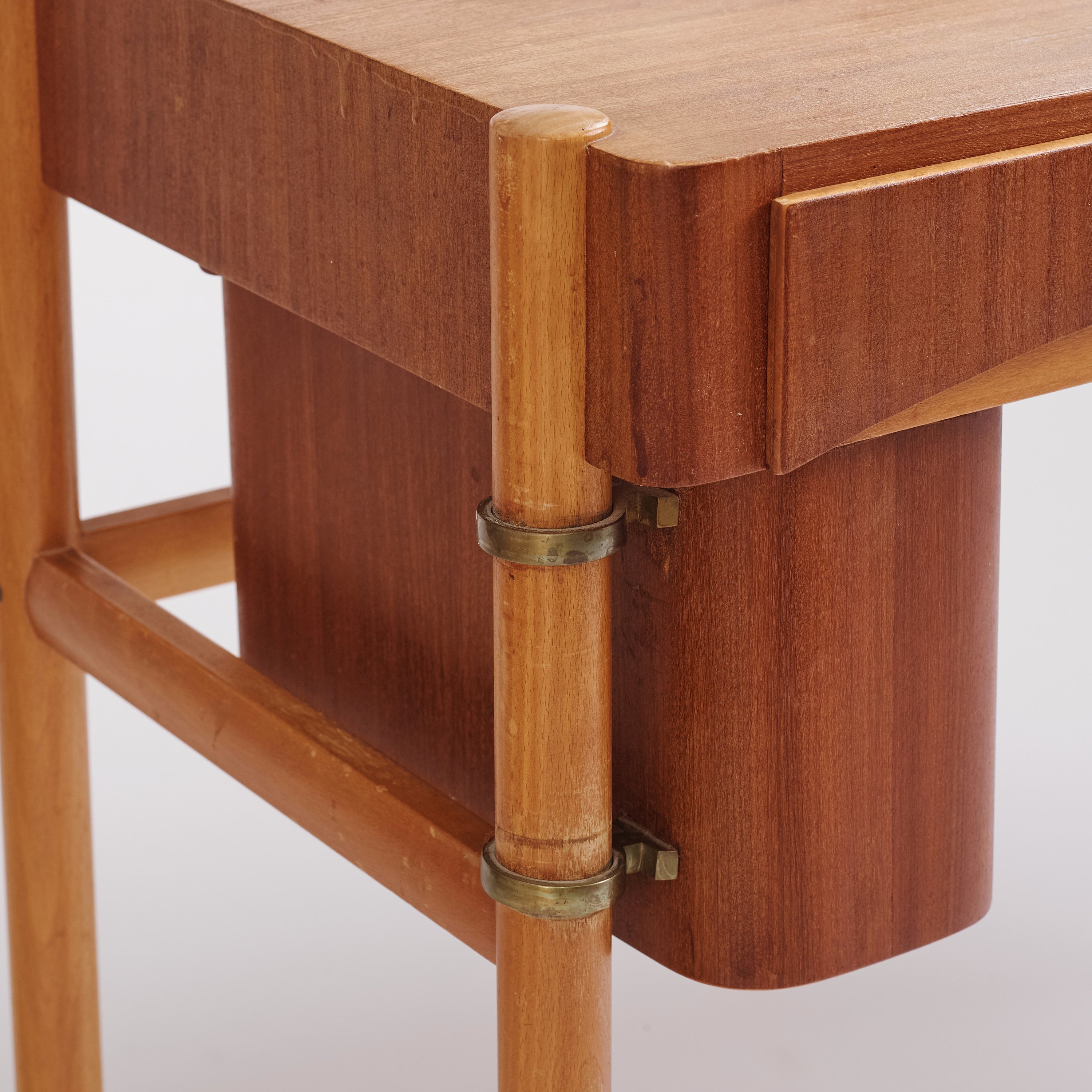 Bertil Fridhagen, sminkbord, modell "3-127, Ligrett-serien", Svenska ...