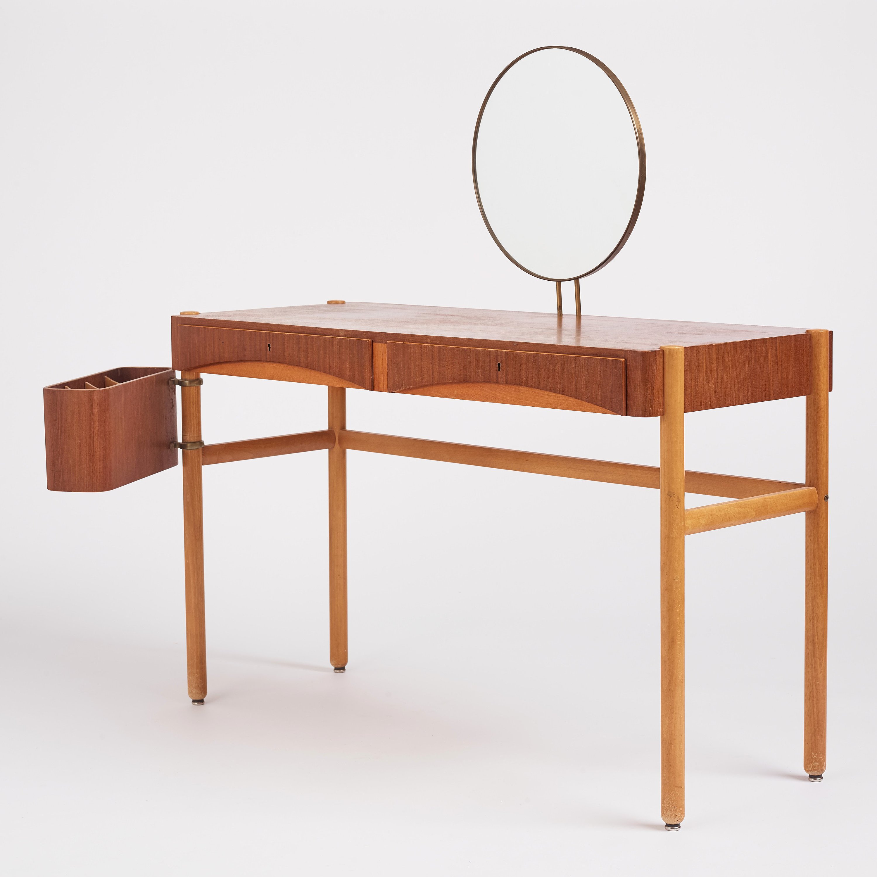 Bertil Fridhagen, sminkbord, modell "3-127, Ligrett-serien", Svenska ...