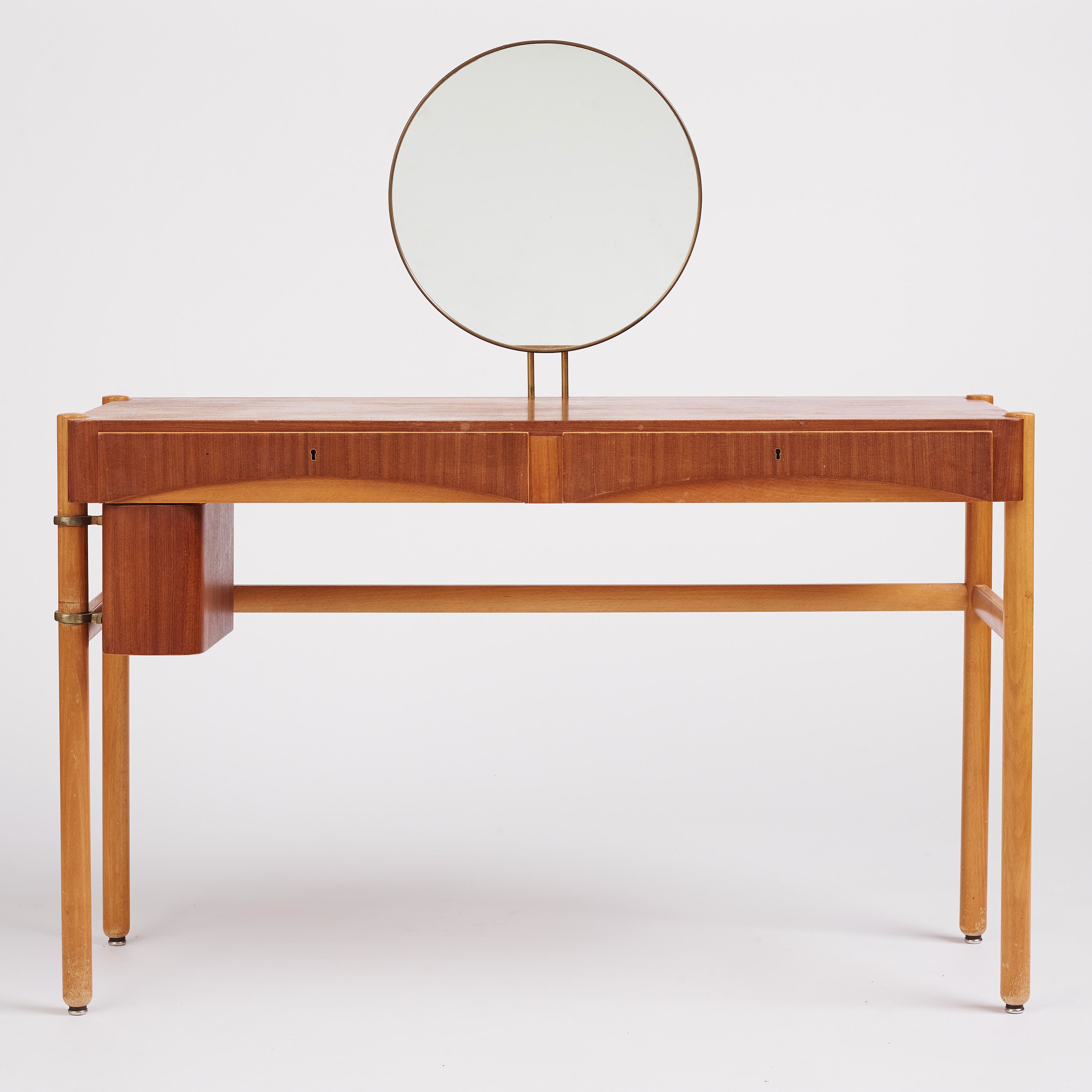 Bertil Fridhagen, sminkbord, modell "3-127, Ligrett-serien", Svenska ...