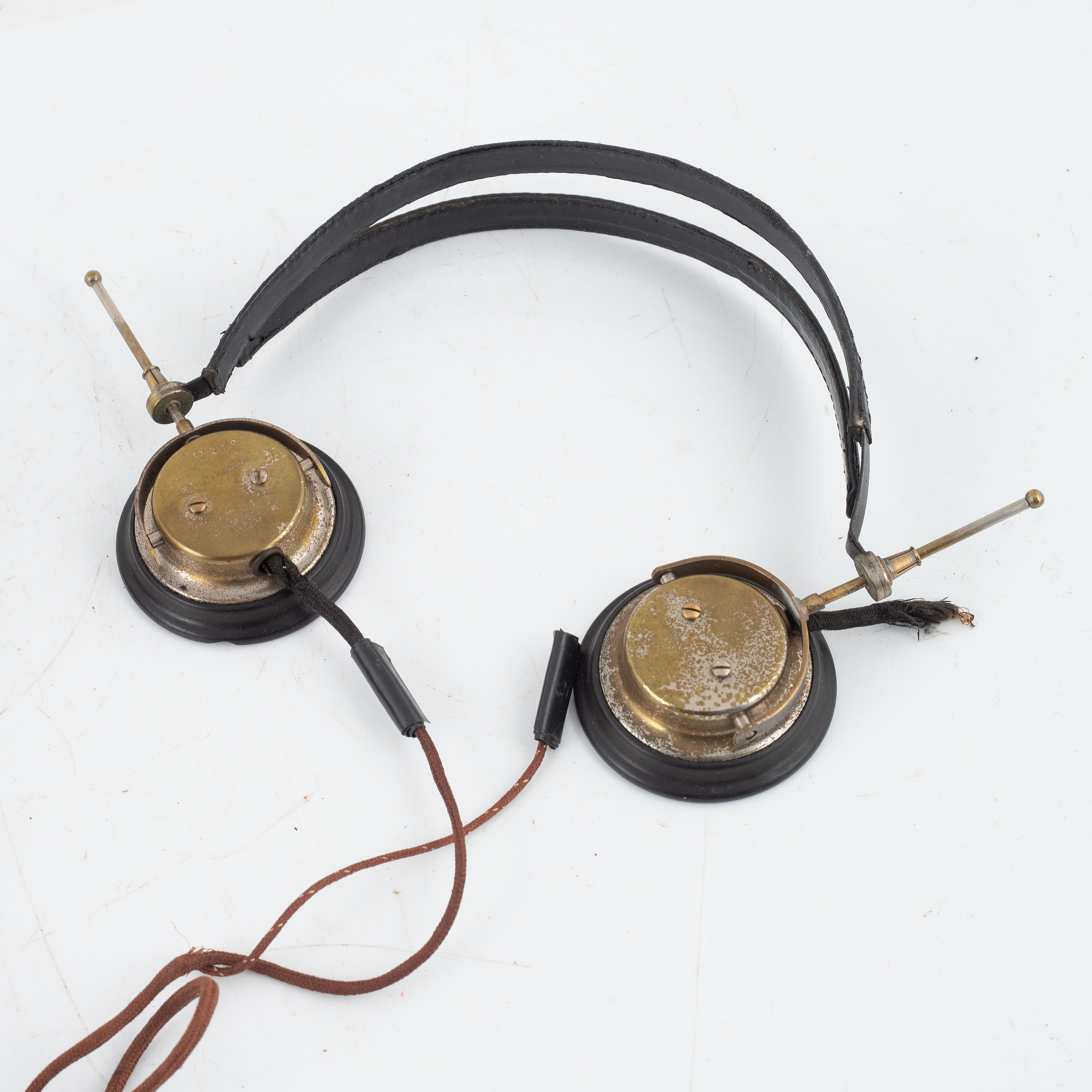 Crystal receiver 1935 and AEG receiver. - Bukowskis