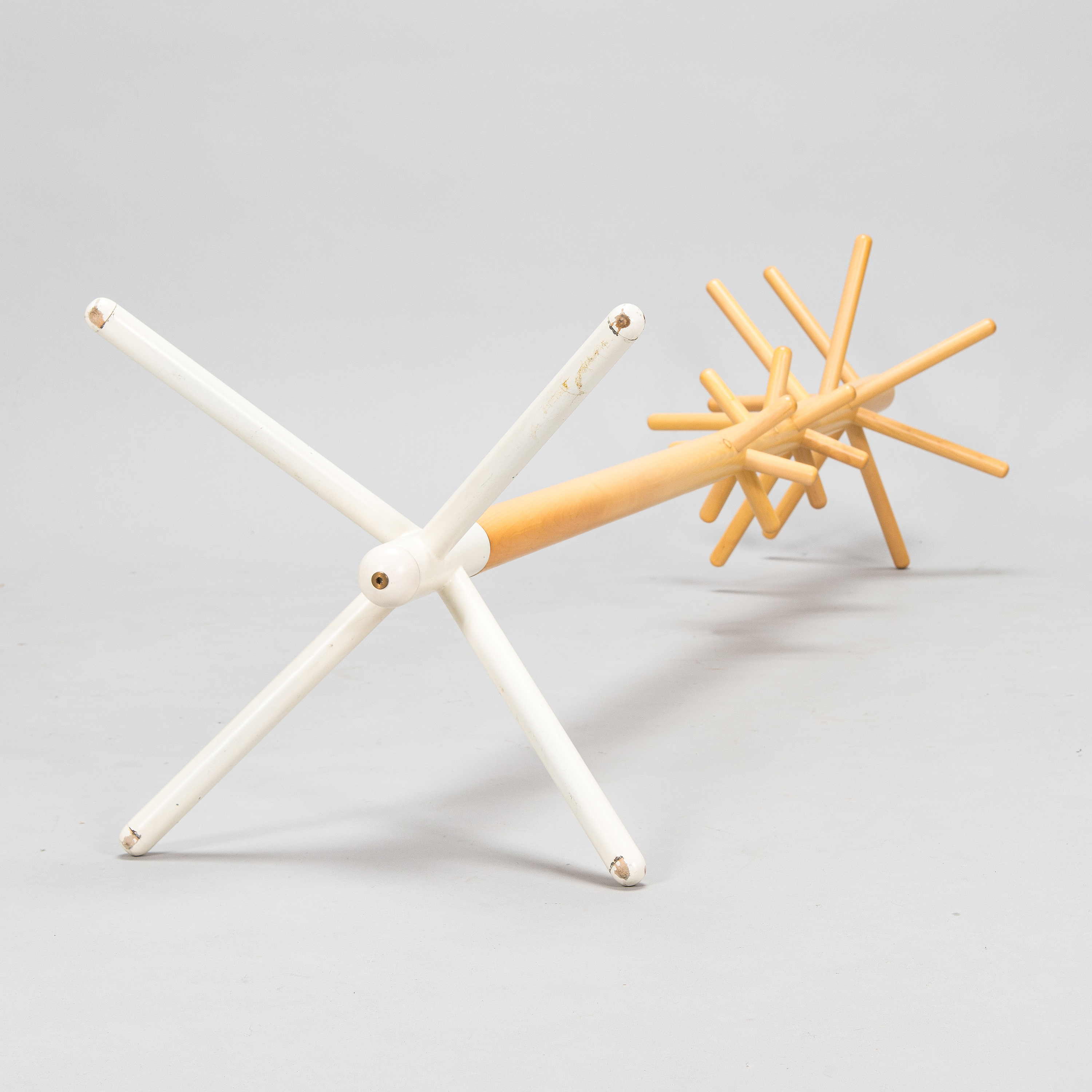 Anna-Maija Jaatinen, tamburmajor, "Clothes Tree", Artek. Modellen ...