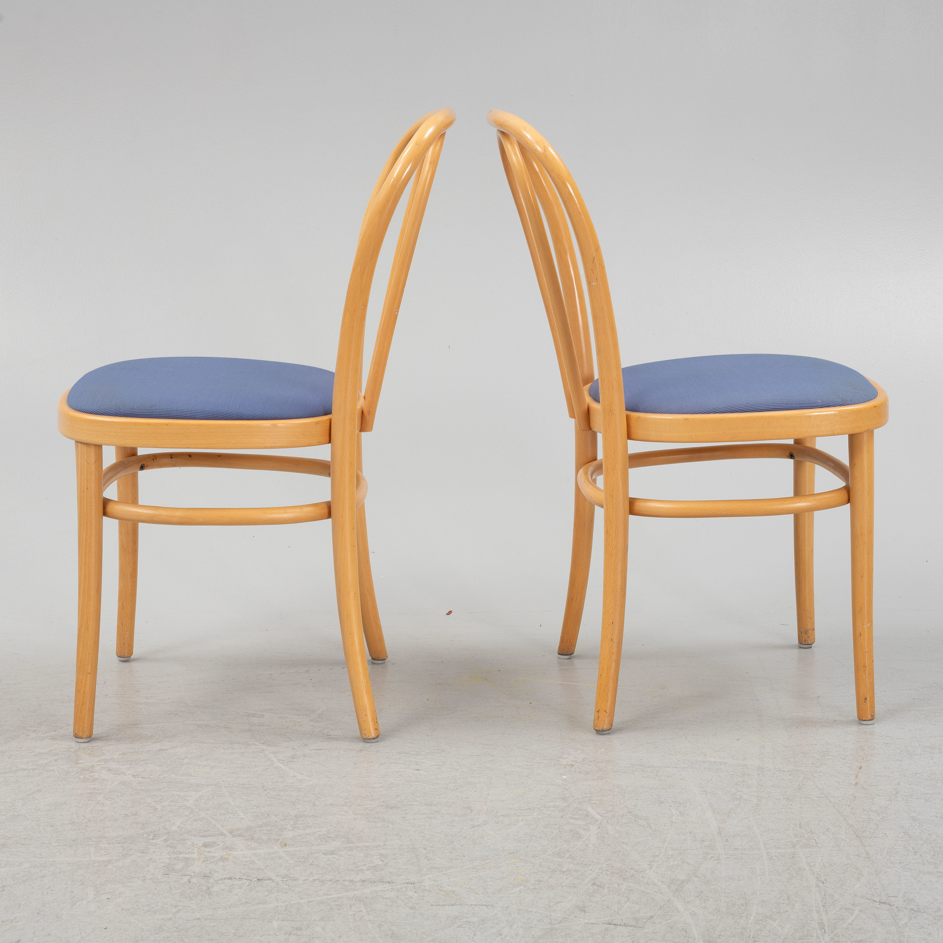 A set of eight beech wood 'Vienna' chairs from Gemla, end of the 20th ...