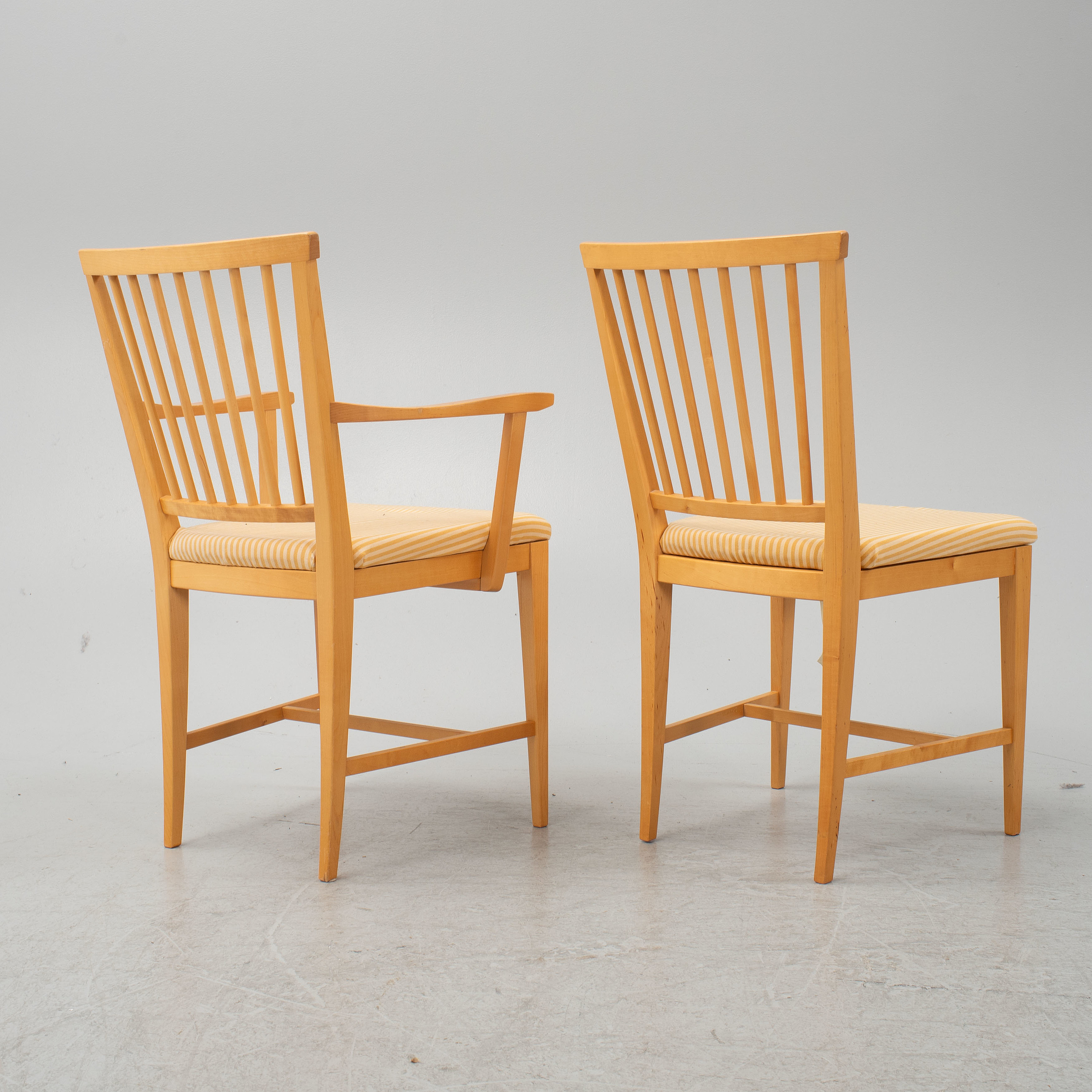 Carl Malmsten, stolar, 12 st "Vardags", samt bord, Stolab. - Bukowskis