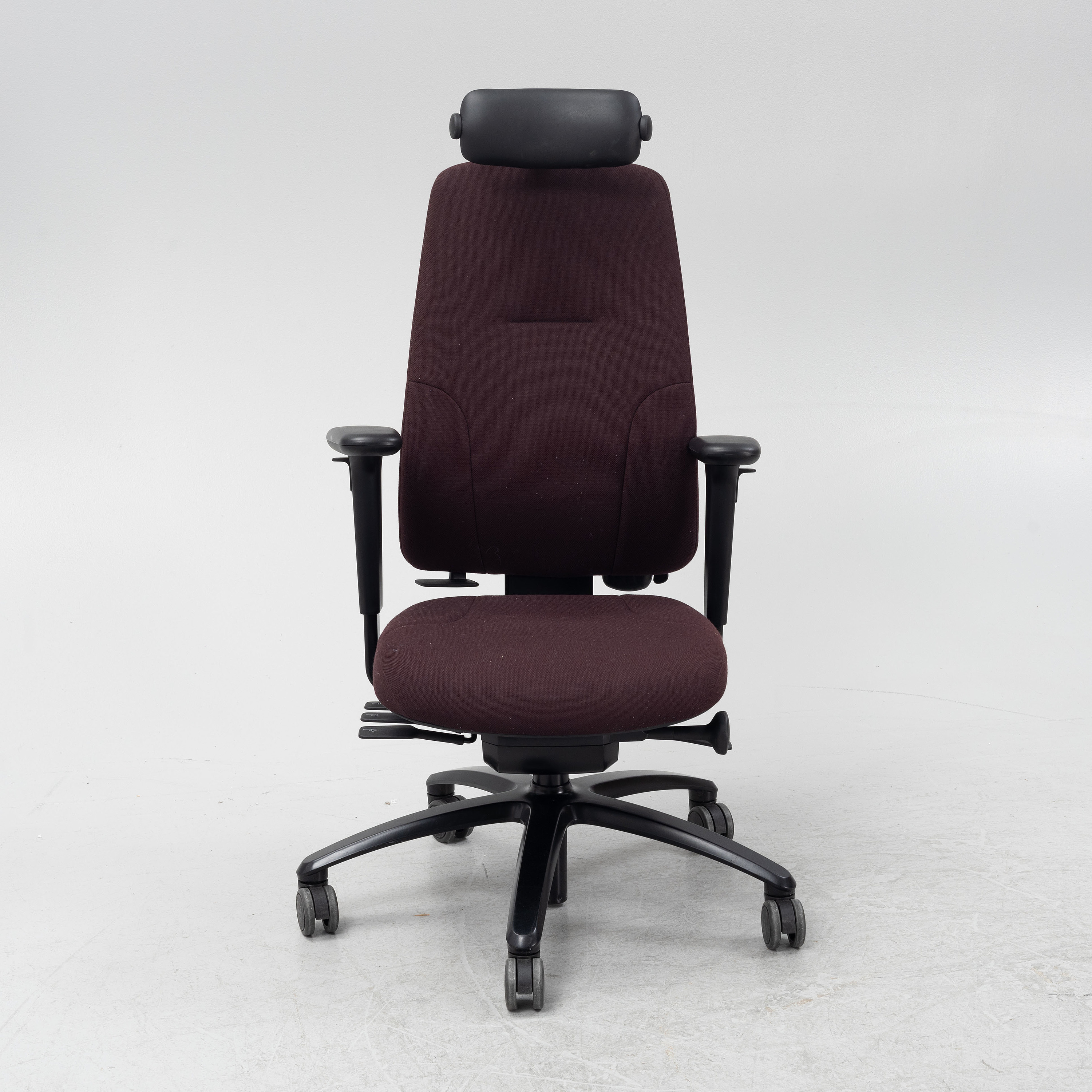 An RH Logic 220 office chair. - Bukowskis