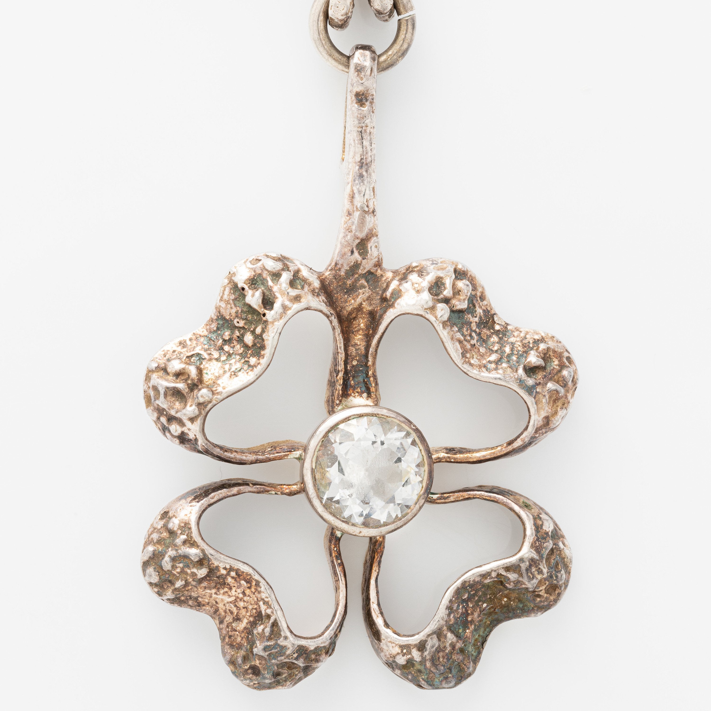 Theresia Hvorslev, för Mema, collier silver med bergkristall. - Bukowskis