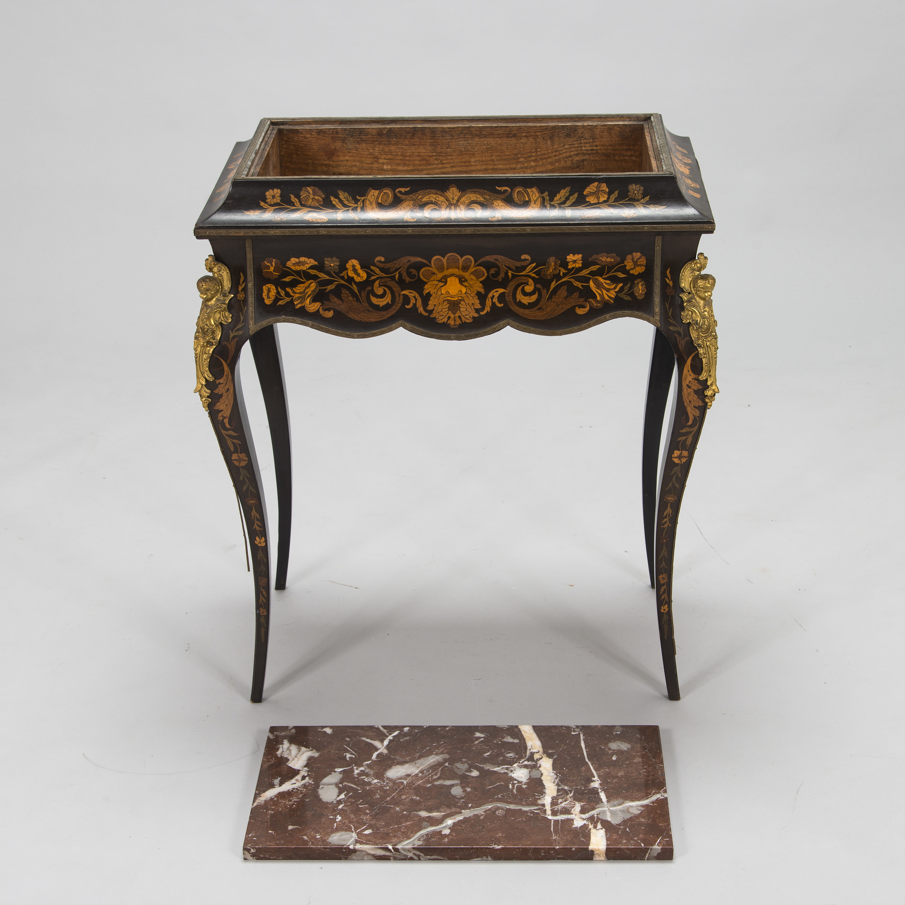 Blombord/Bord, Louis seize-stil, Frankrike, omkring 1900. - Bukowskis