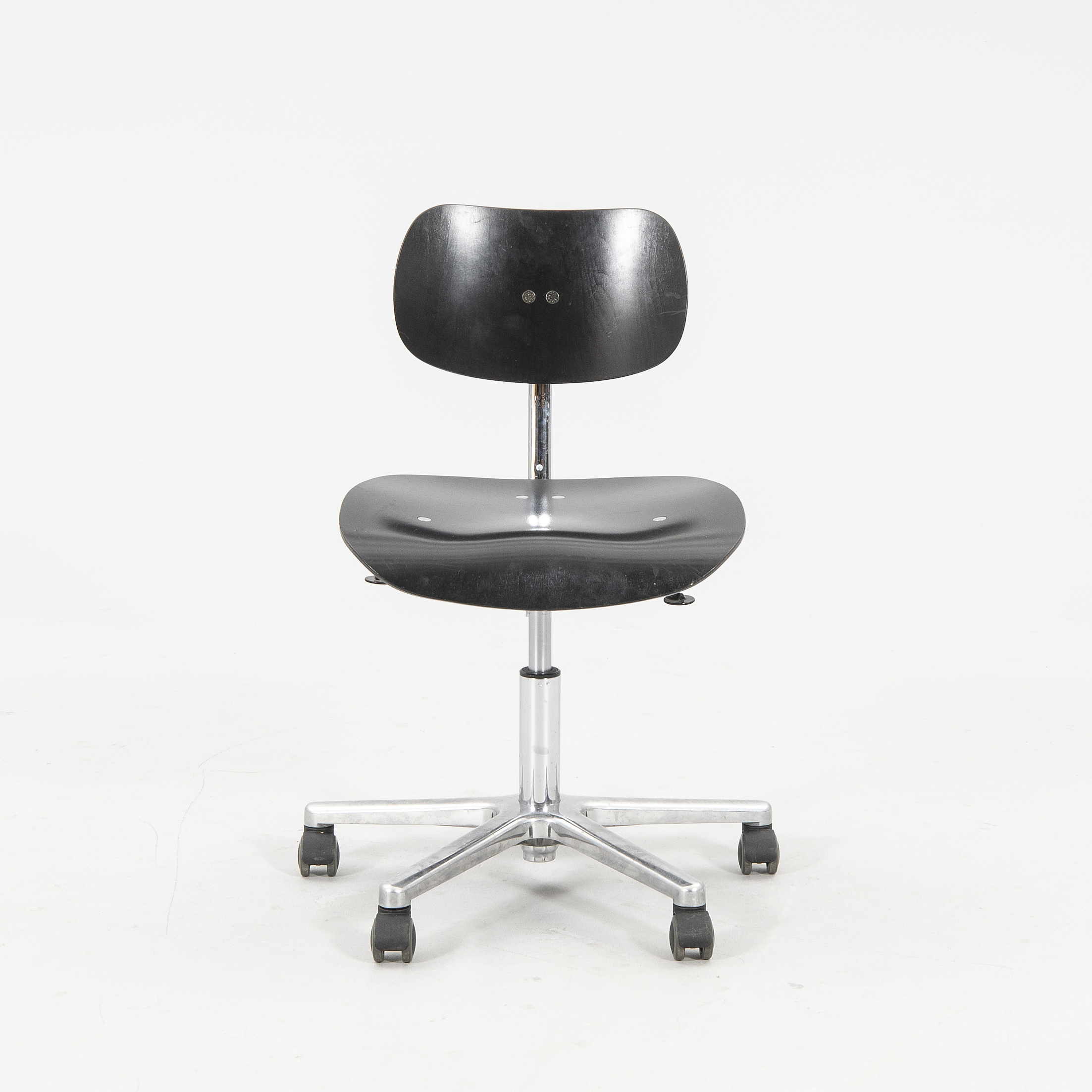 Egon Eiermann, office chair, "SBG197R", 21st century. - Bukowskis