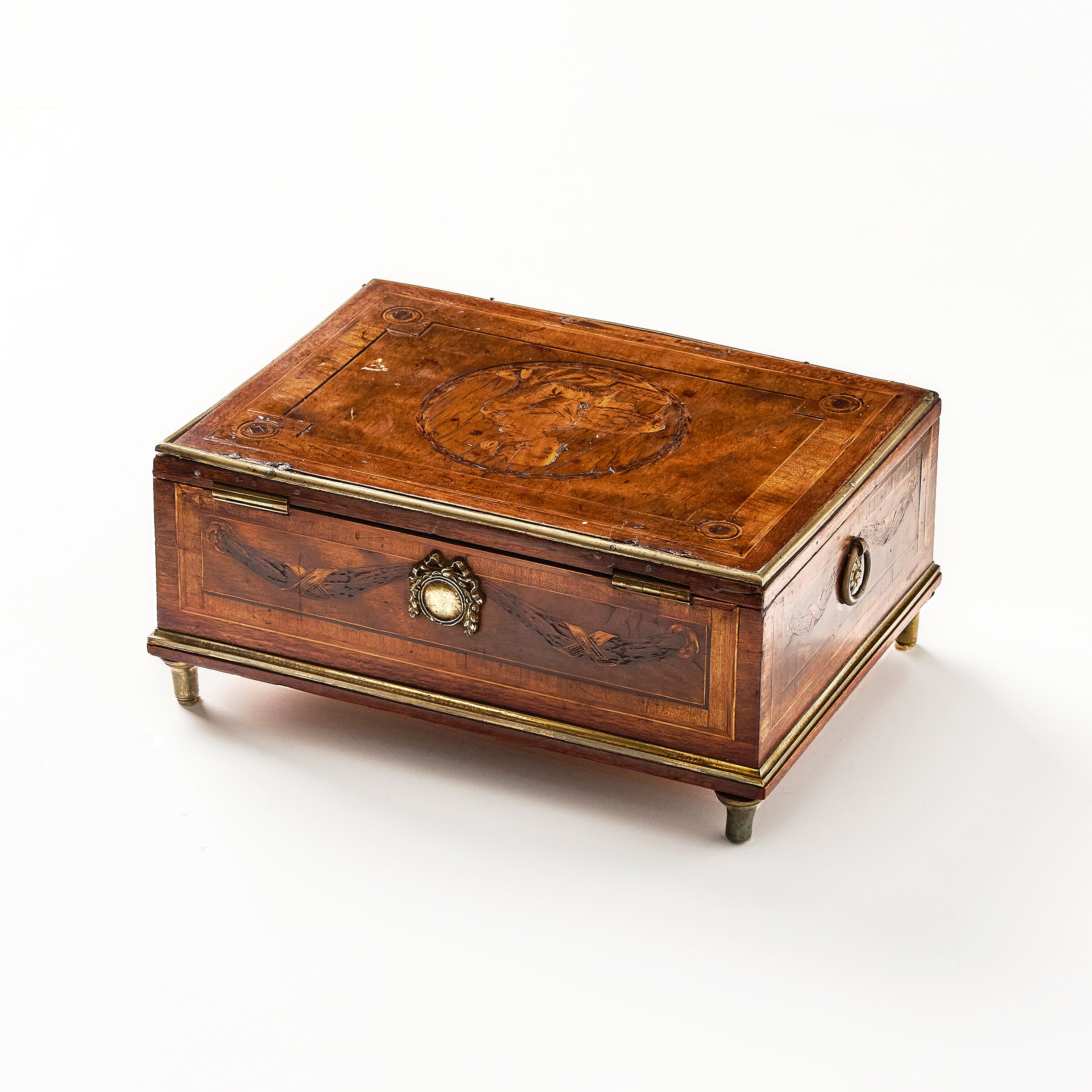 Skrin, med fällock, av Georg Haupt ( mästare i Stockholm 1770 - 1784 ...