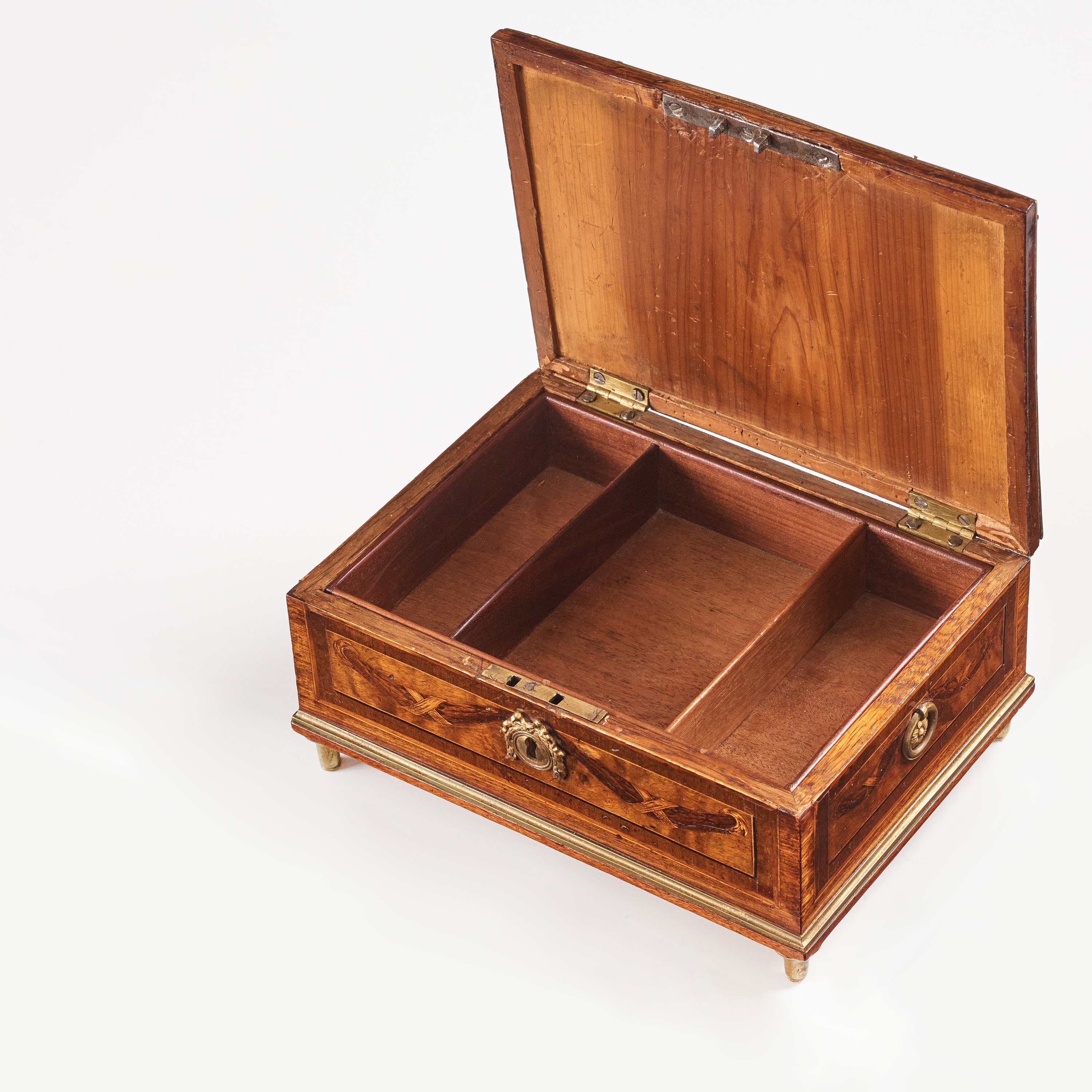 Skrin, med fällock, av Georg Haupt ( mästare i Stockholm 1770 - 1784 ...