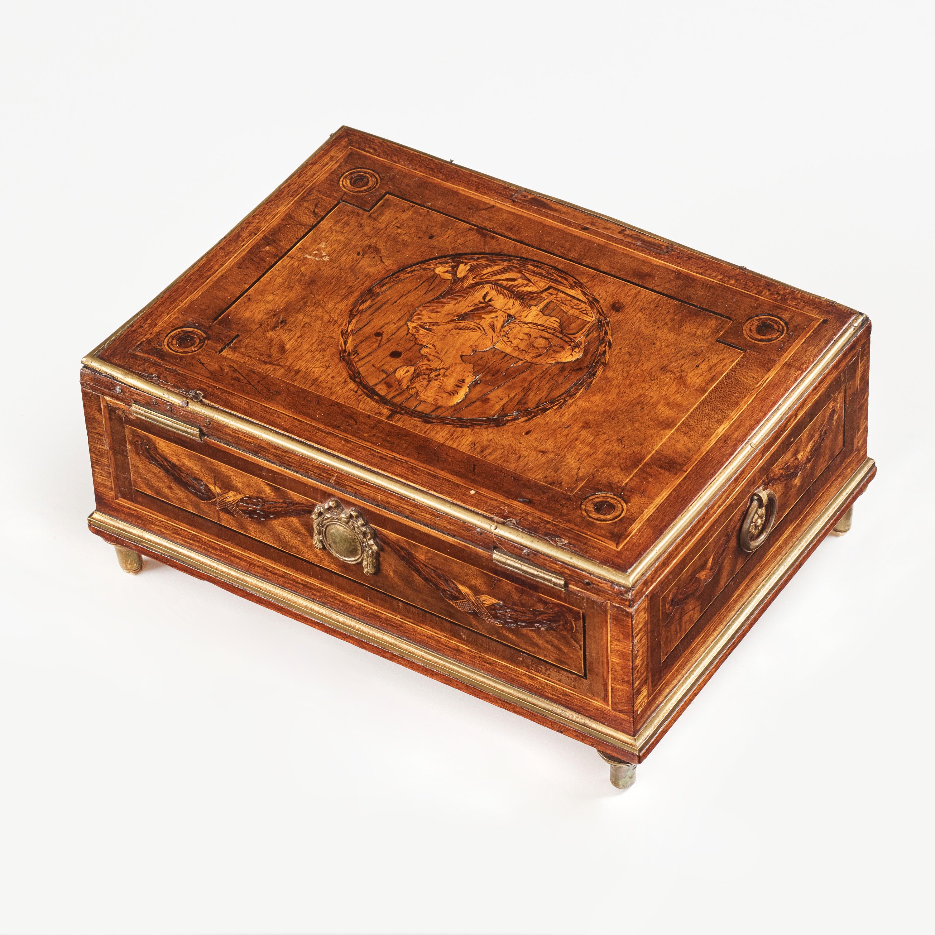 Skrin, med fällock, av Georg Haupt ( mästare i Stockholm 1770 - 1784 ...