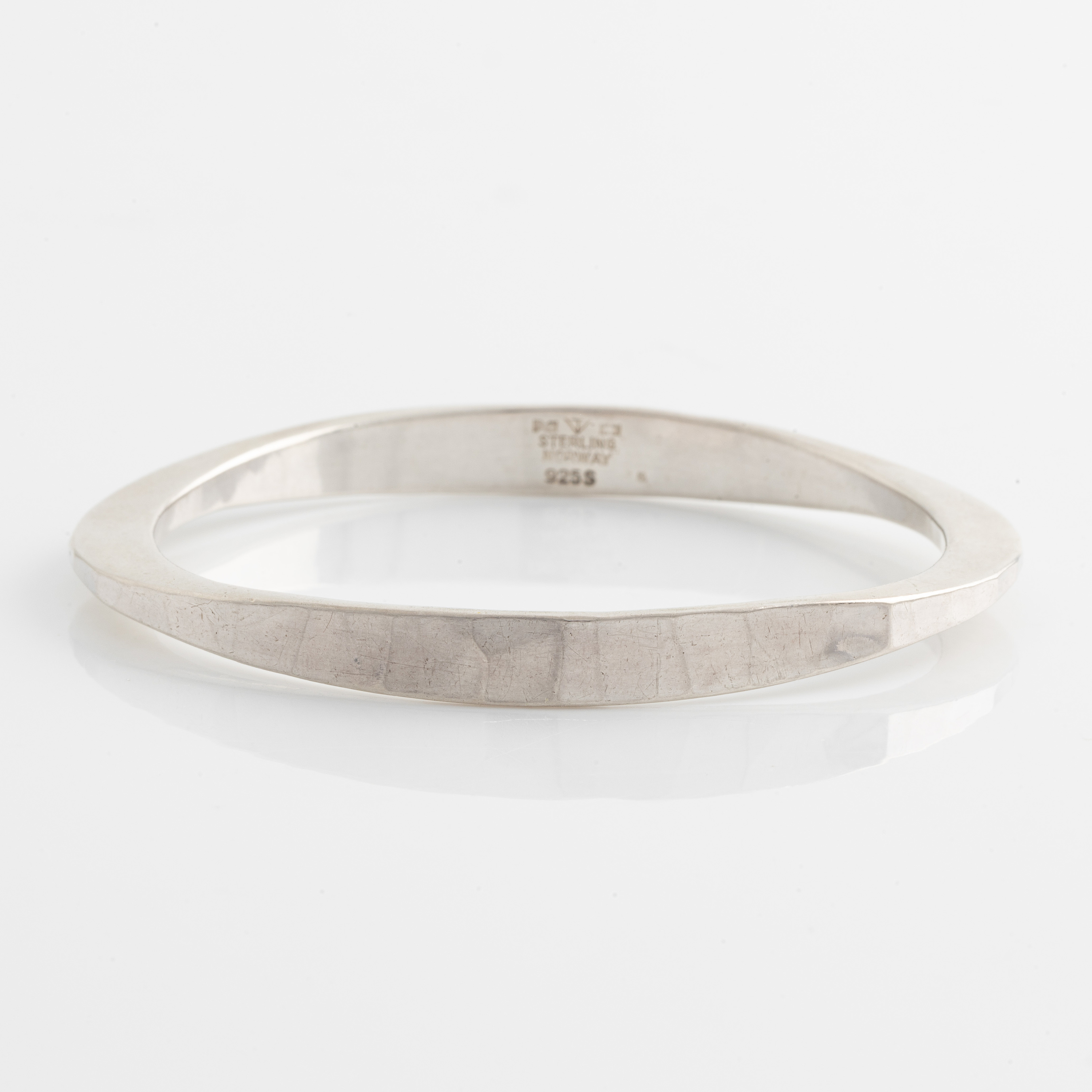 Tone Vigeland, armring, sterlingsilver, Norge. - Bukowskis