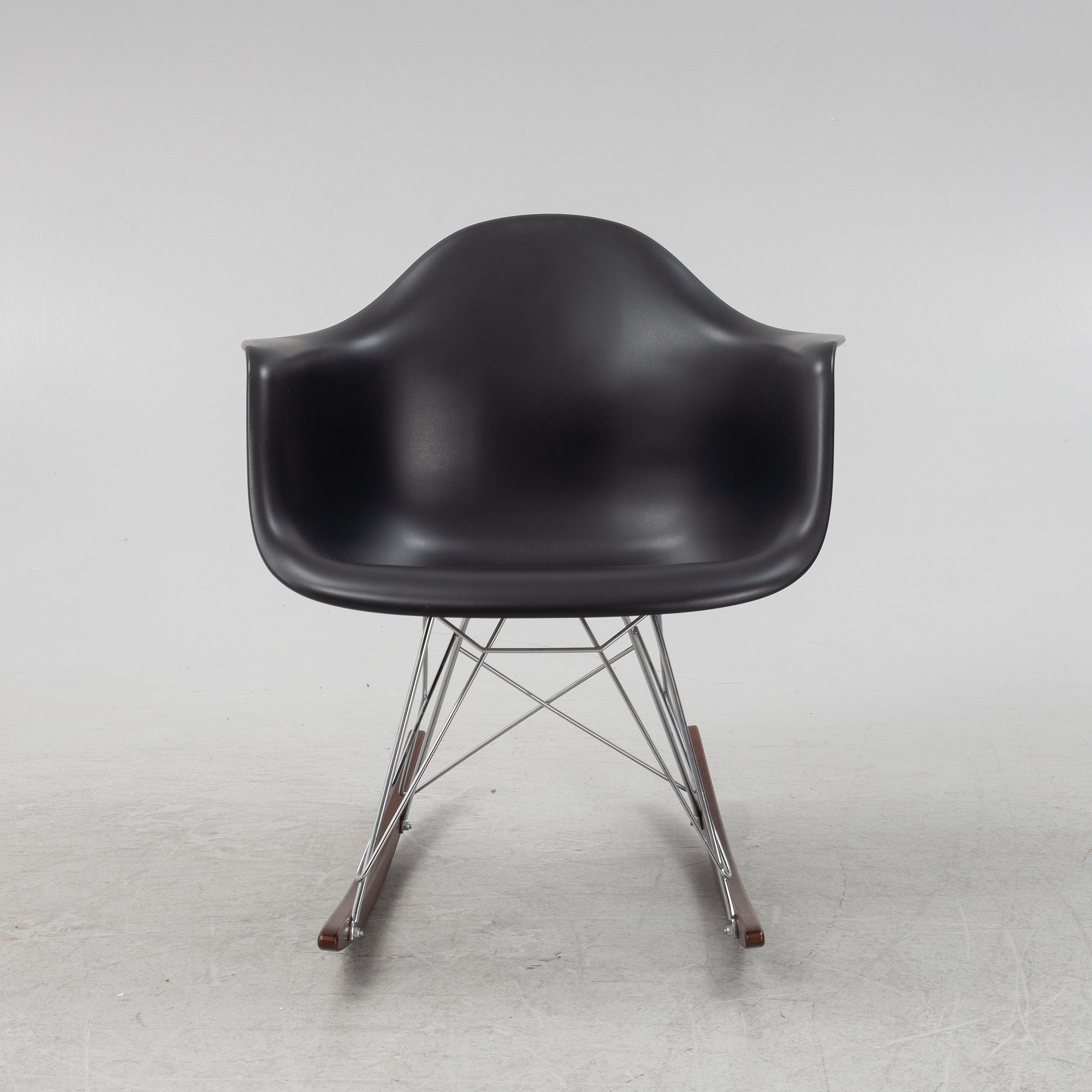 Charles and Ray Eames, rocking chair, "Eames Plastic Armchair RAR ...