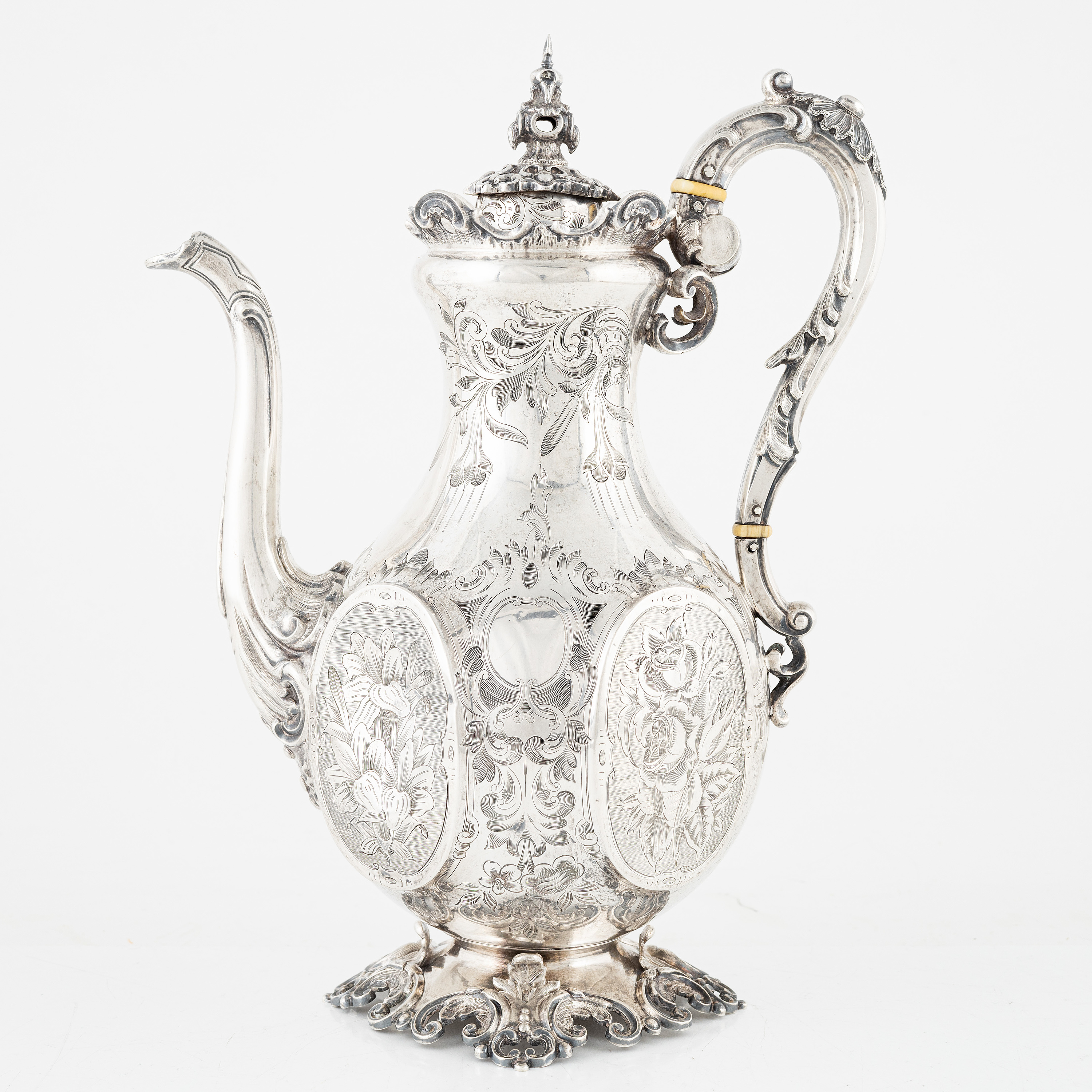 Coffee pot, silver, Gustaf Möllenborg Féron, Stockholm, 1865. - Bukowskis