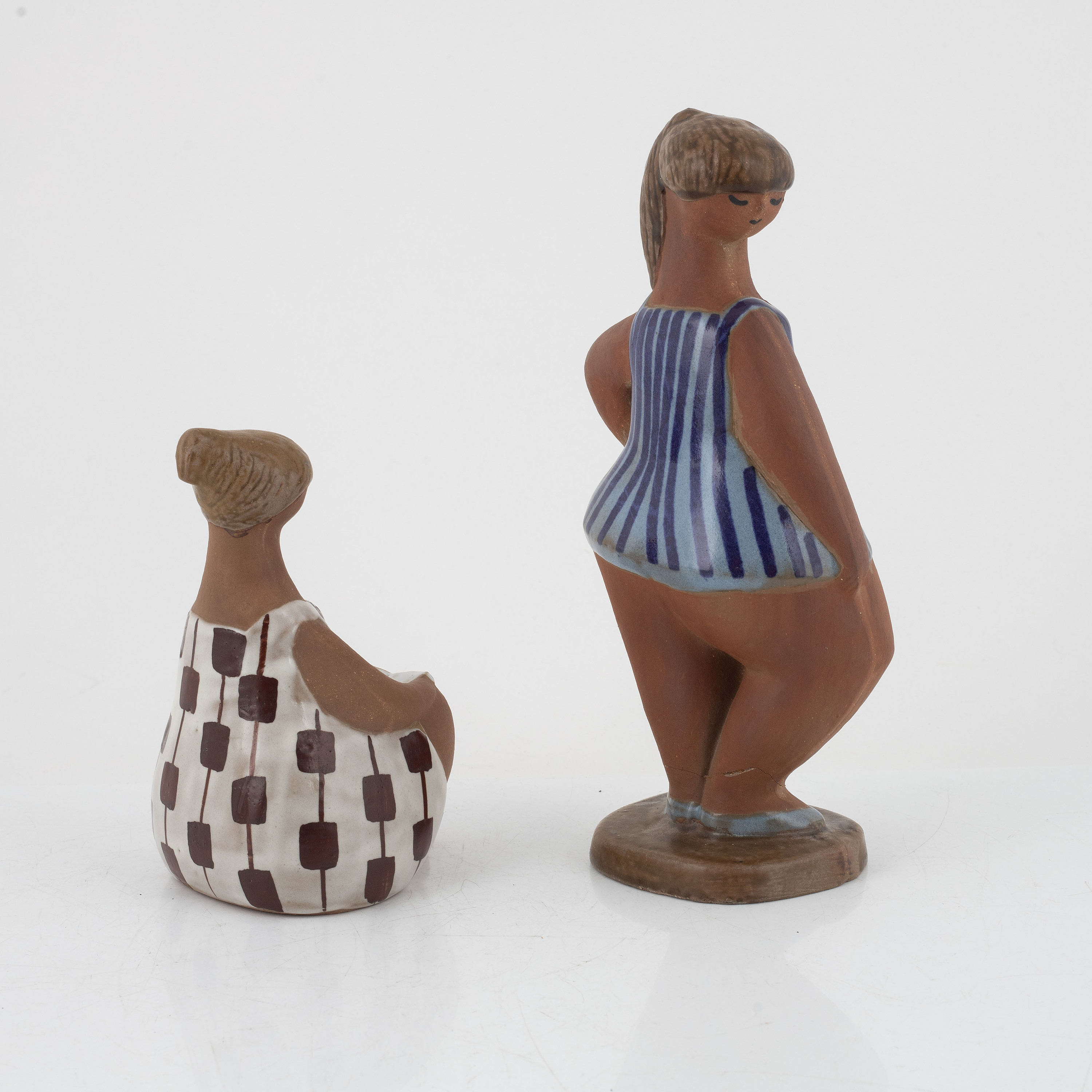 Lisa Larson, two stoneware figurines, Gustavsberg, Sweden. - Bukowskis