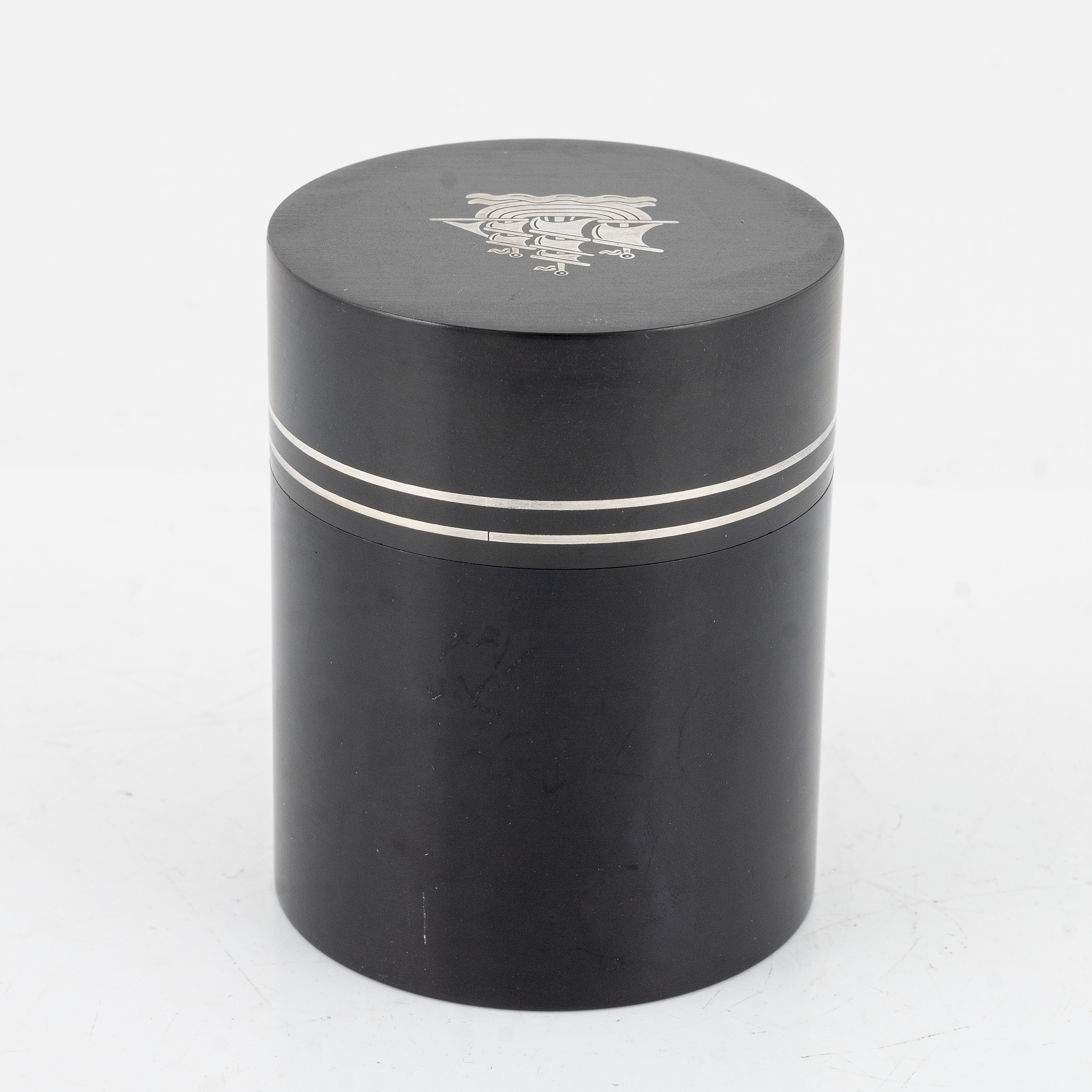 Tessie Wendt, box with lid, isolit and silver, Perstorp 1952. - Bukowskis