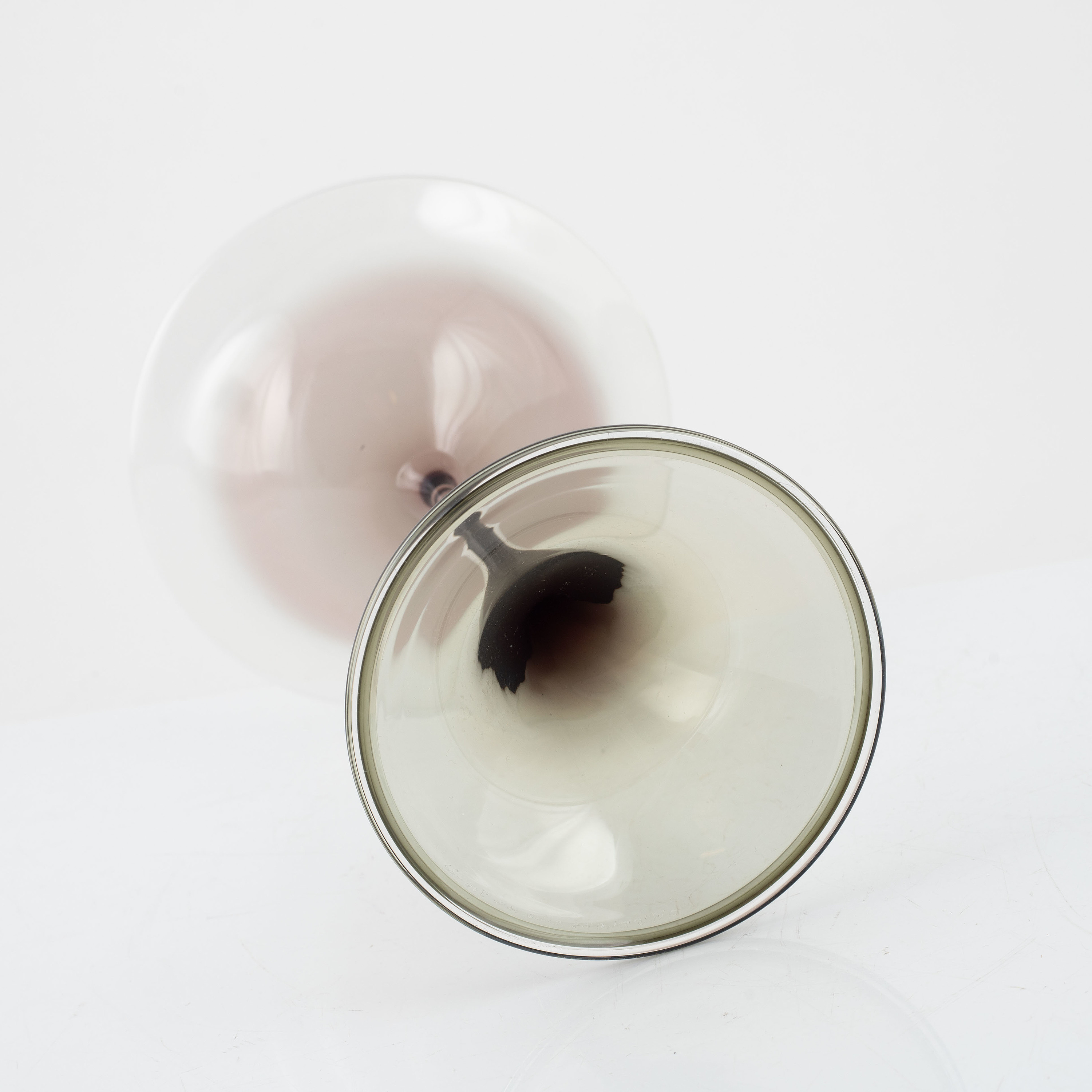 Nils Landberg, tulip glass, Orrefors, Sweden. - Bukowskis