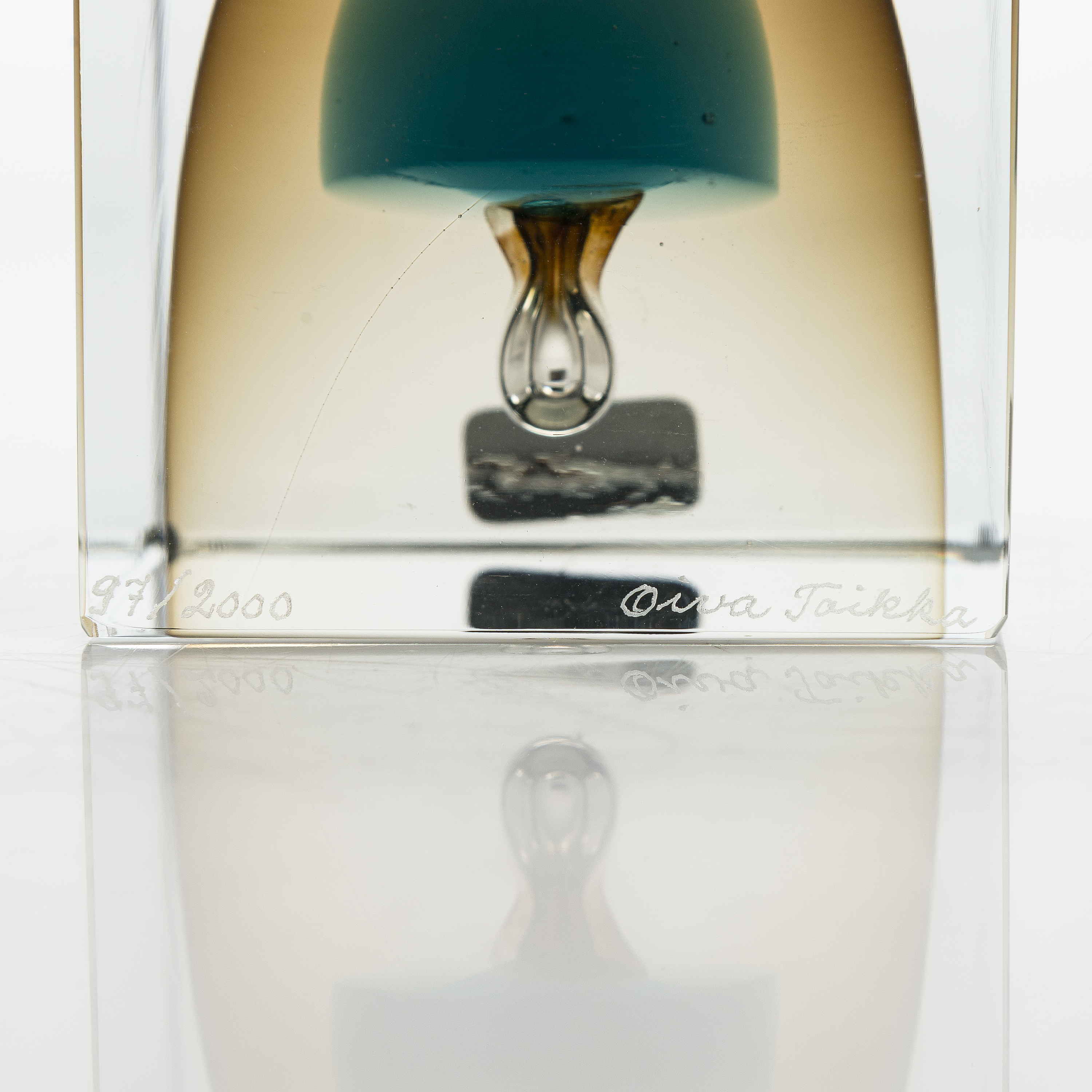 Oiva Toikka, An annual cube, signed Oiva Toikka Nuutajärvi 1983 and ...