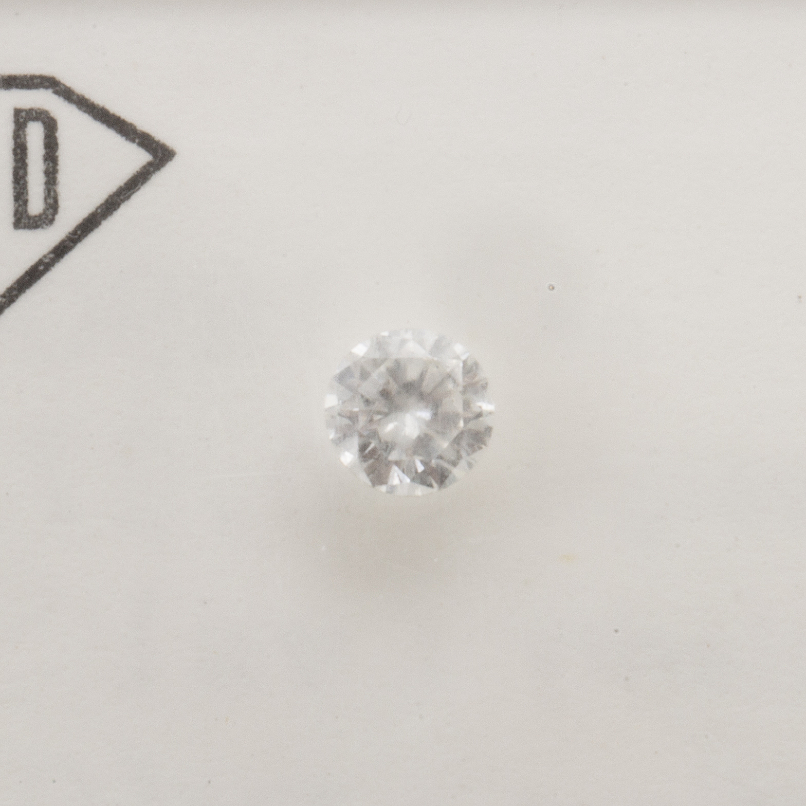 Loose brilliant-cut diamond, International Gemmological Institute ...