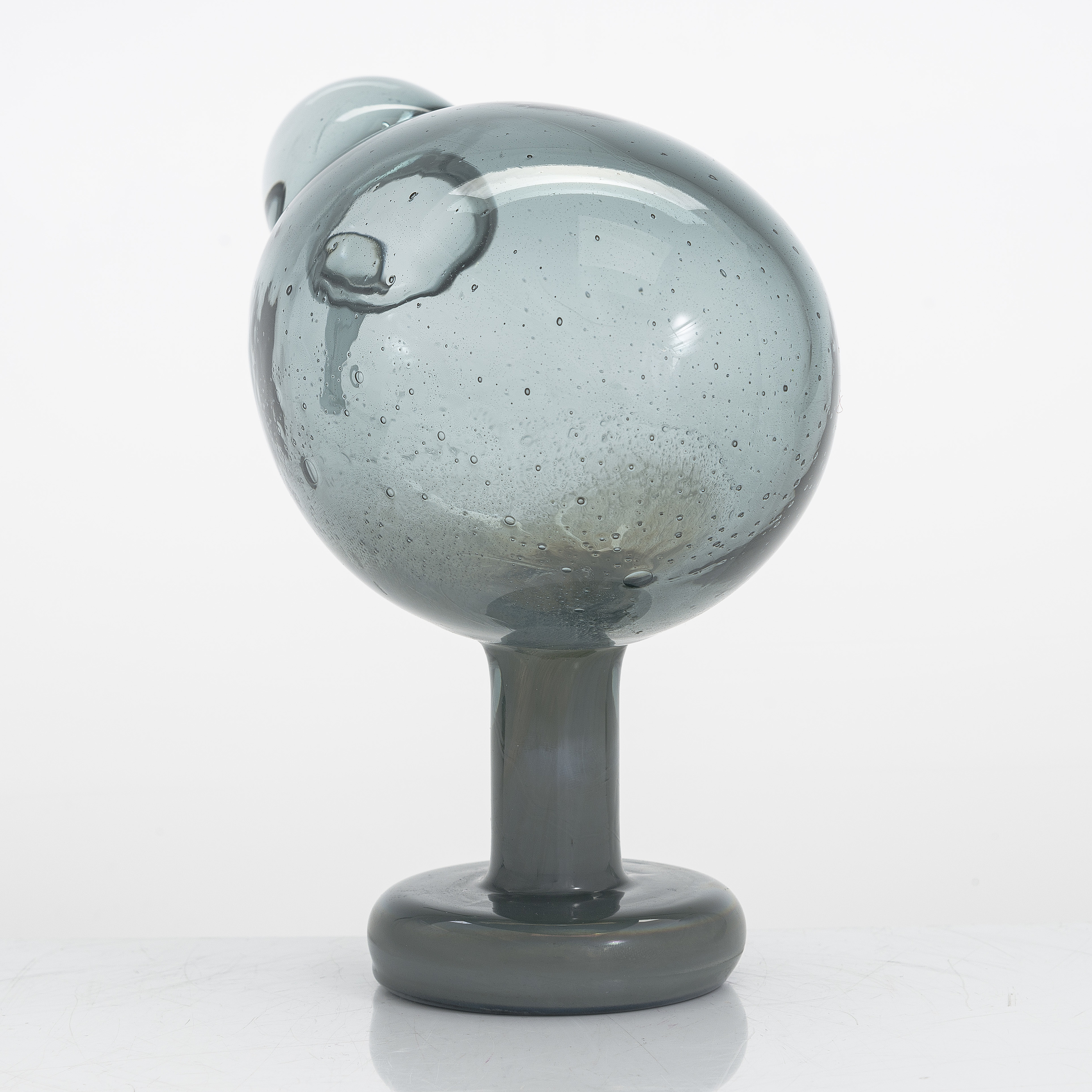 Oiva Toikka, A glass bird, signed O. Toikka Nuutajärvi, 950/5000 ...