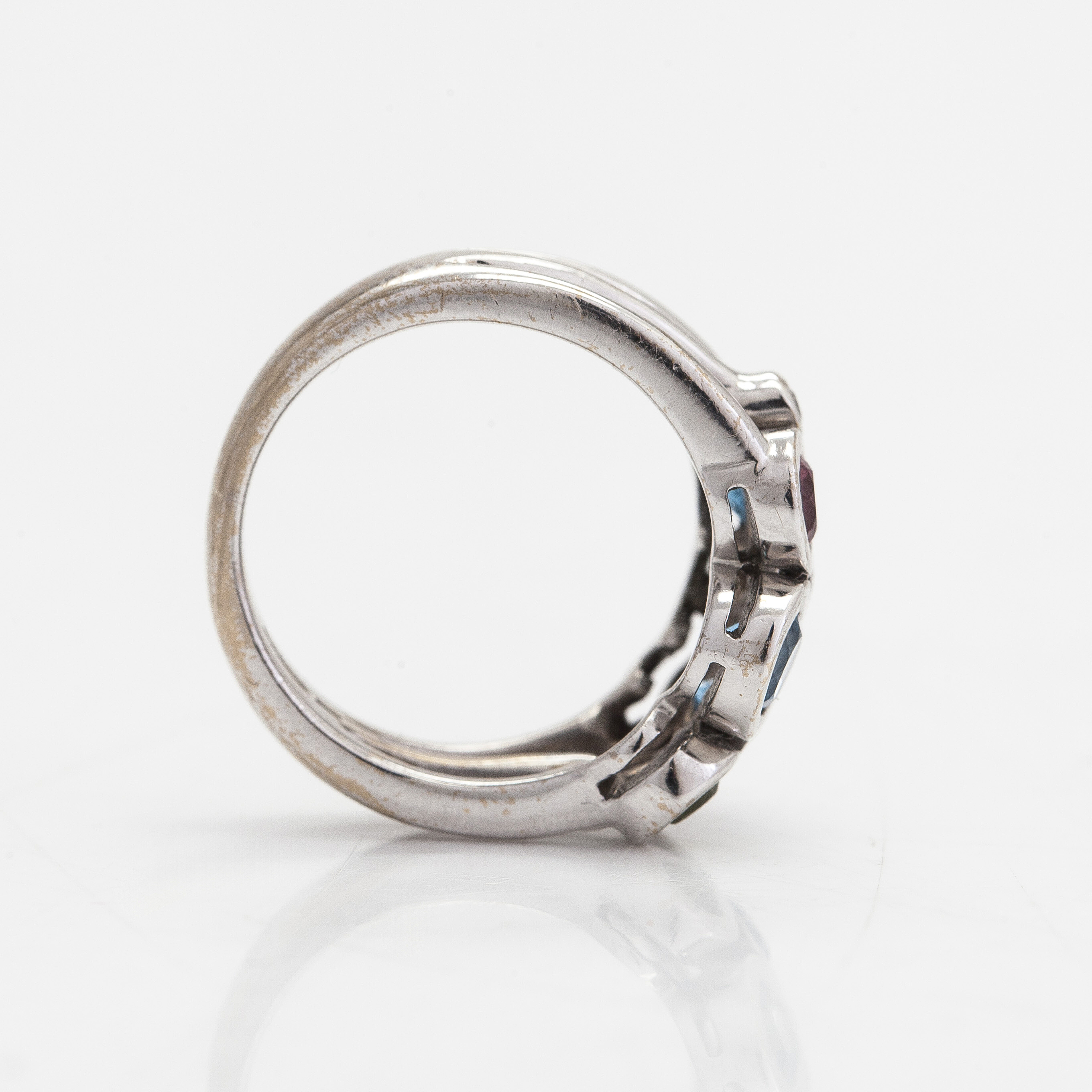 Cassandra Goad, ring, "Cirkel", 18K vitguld, diamanter ca 0.08 ct och ...