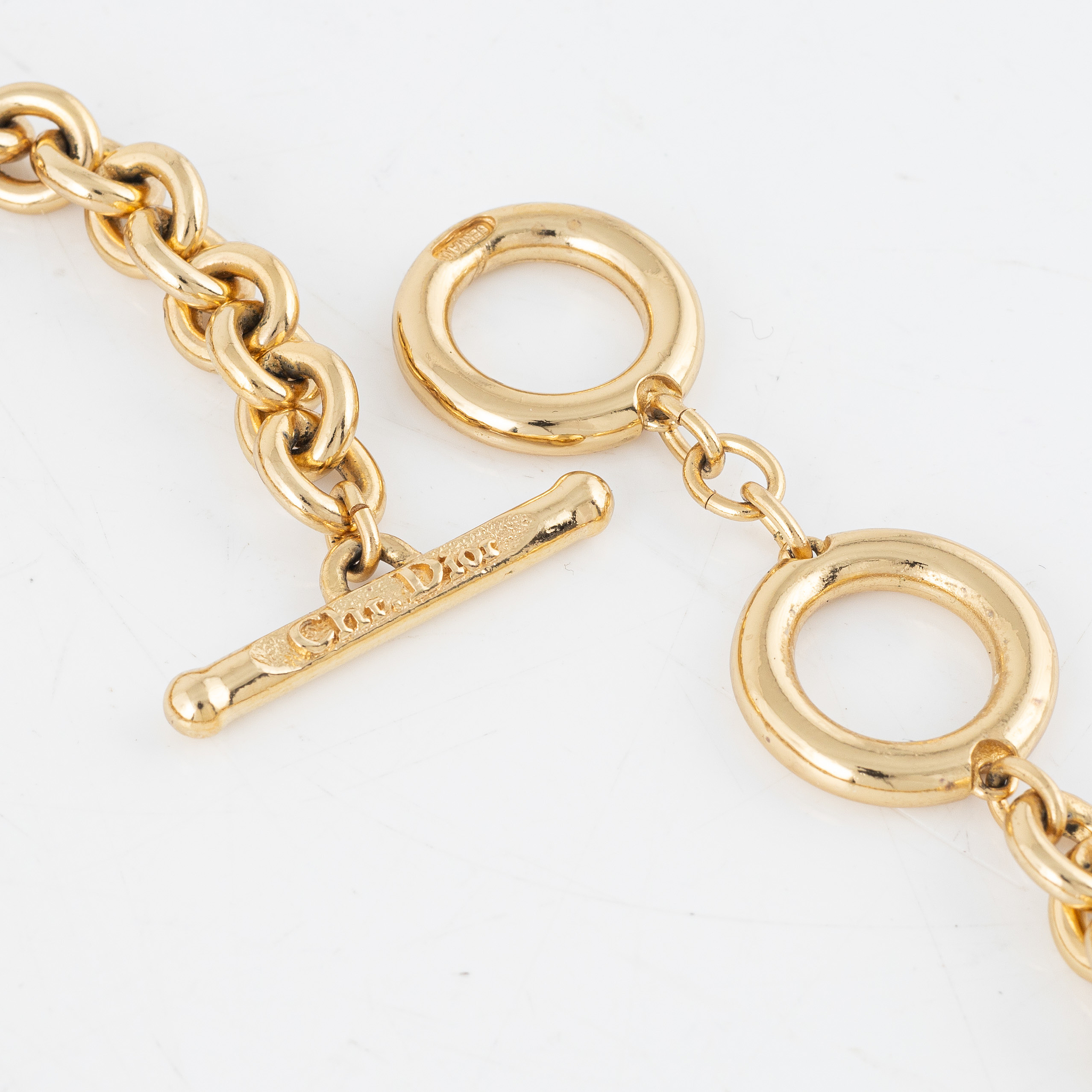 Christian Dior, necklace and pin. - Bukowskis