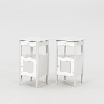 Pair of bedside tables, first half of the 20th century. - Bukowskis