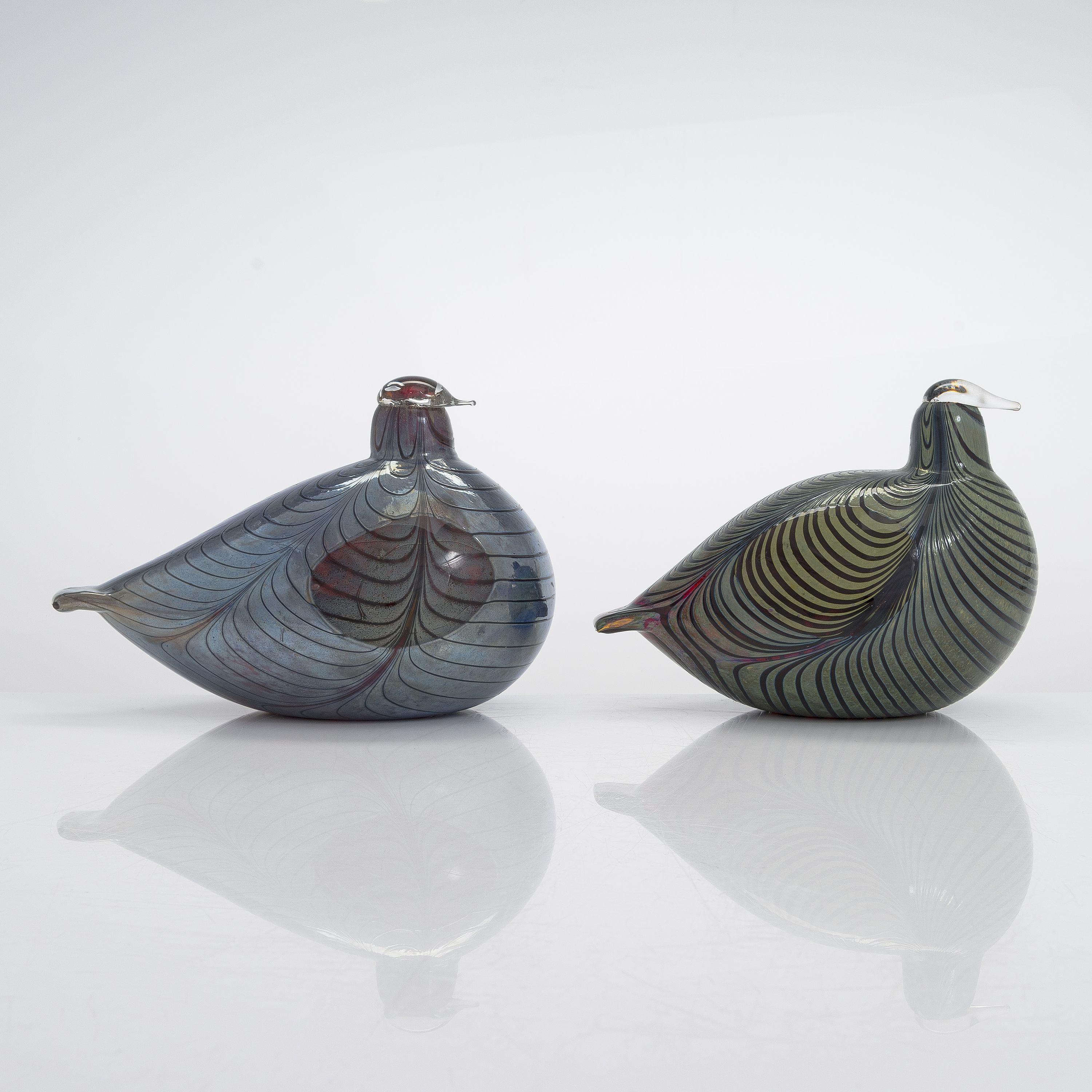 Oiva Toikka, glass birds, 2 pcs, signed O. Toikka Nuutajärvi Notsjö ...