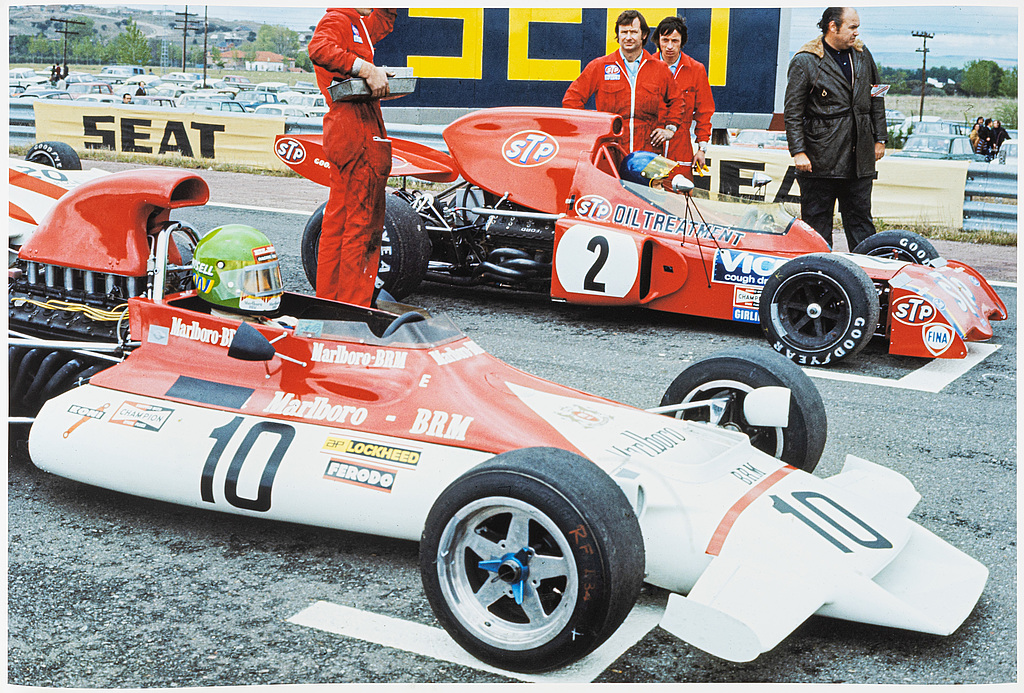 Kenneth Olausson, "Ronnie Peterson, Reine Wisell på Jarama 1972". - Bukowskis