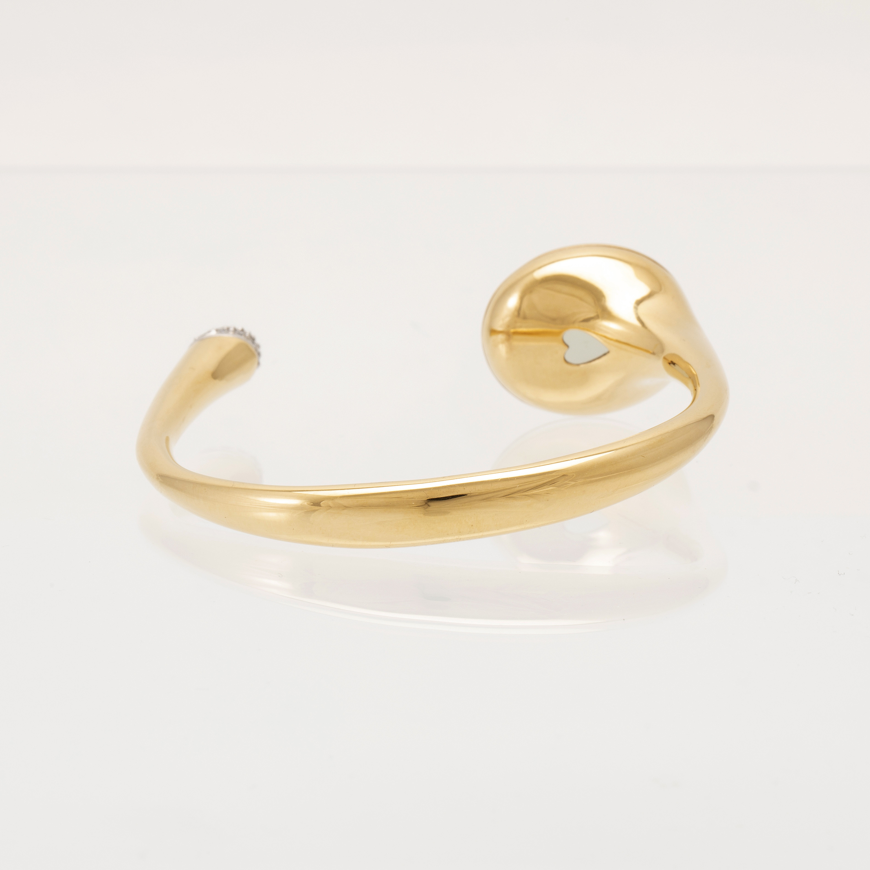 Ole Lynggaard, bracelet "Emeli" in 18K gold with a cabochon-cut ...