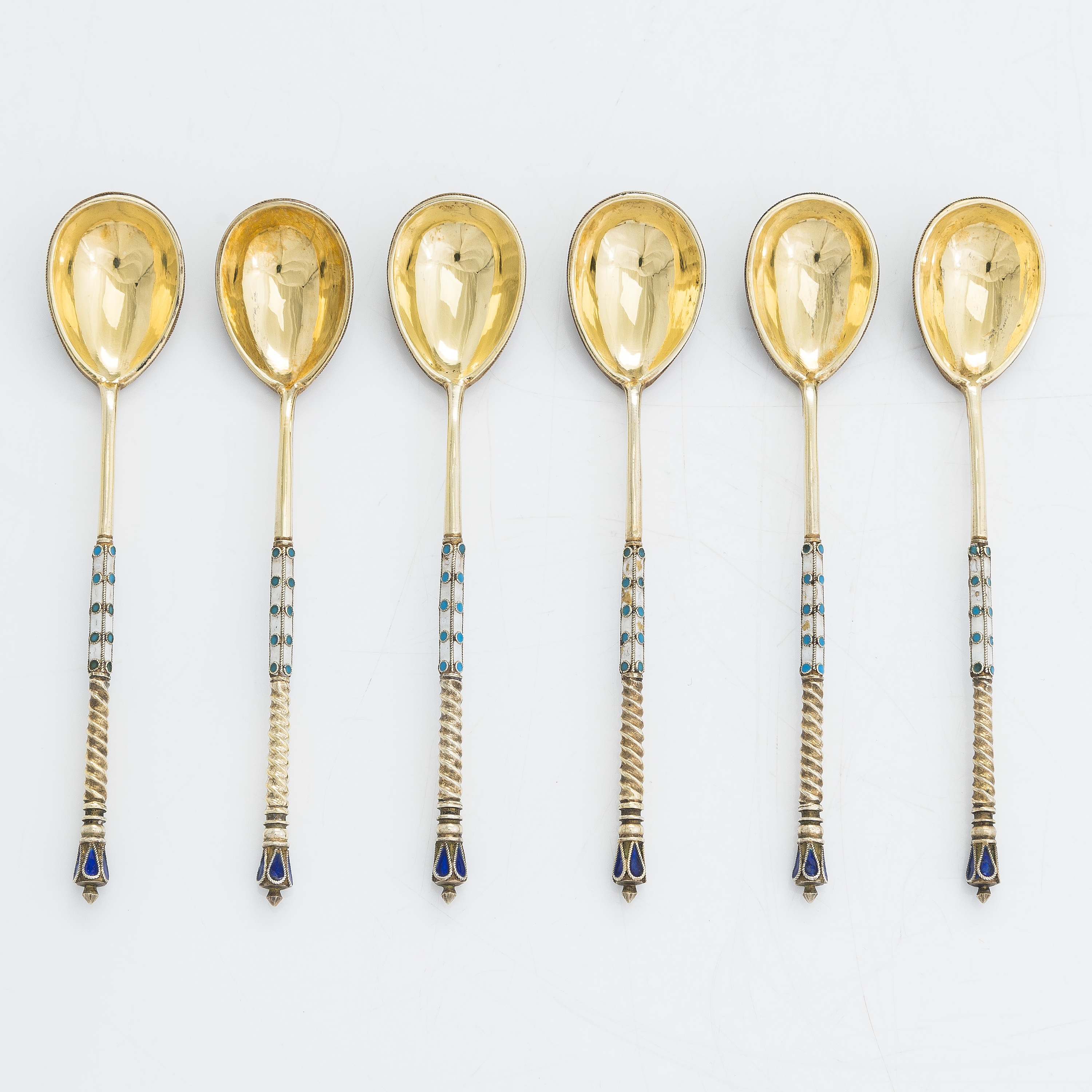 Ivan Saltikov, teskedar, 6 st, förgyllt silver och cloisonné-emalj ...