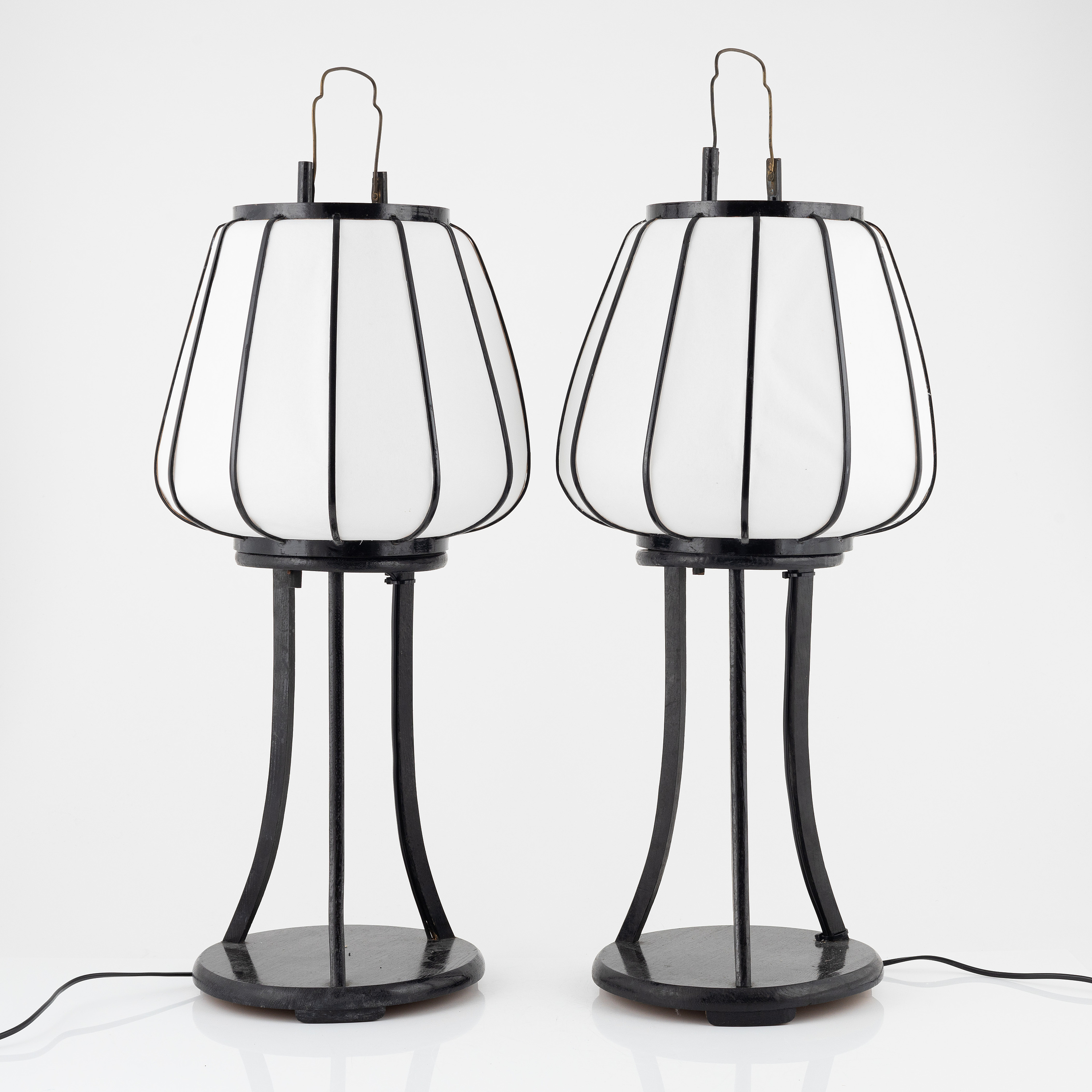A pair of Japanese tablelamps / Andon lamps, 20th century. - Bukowskis