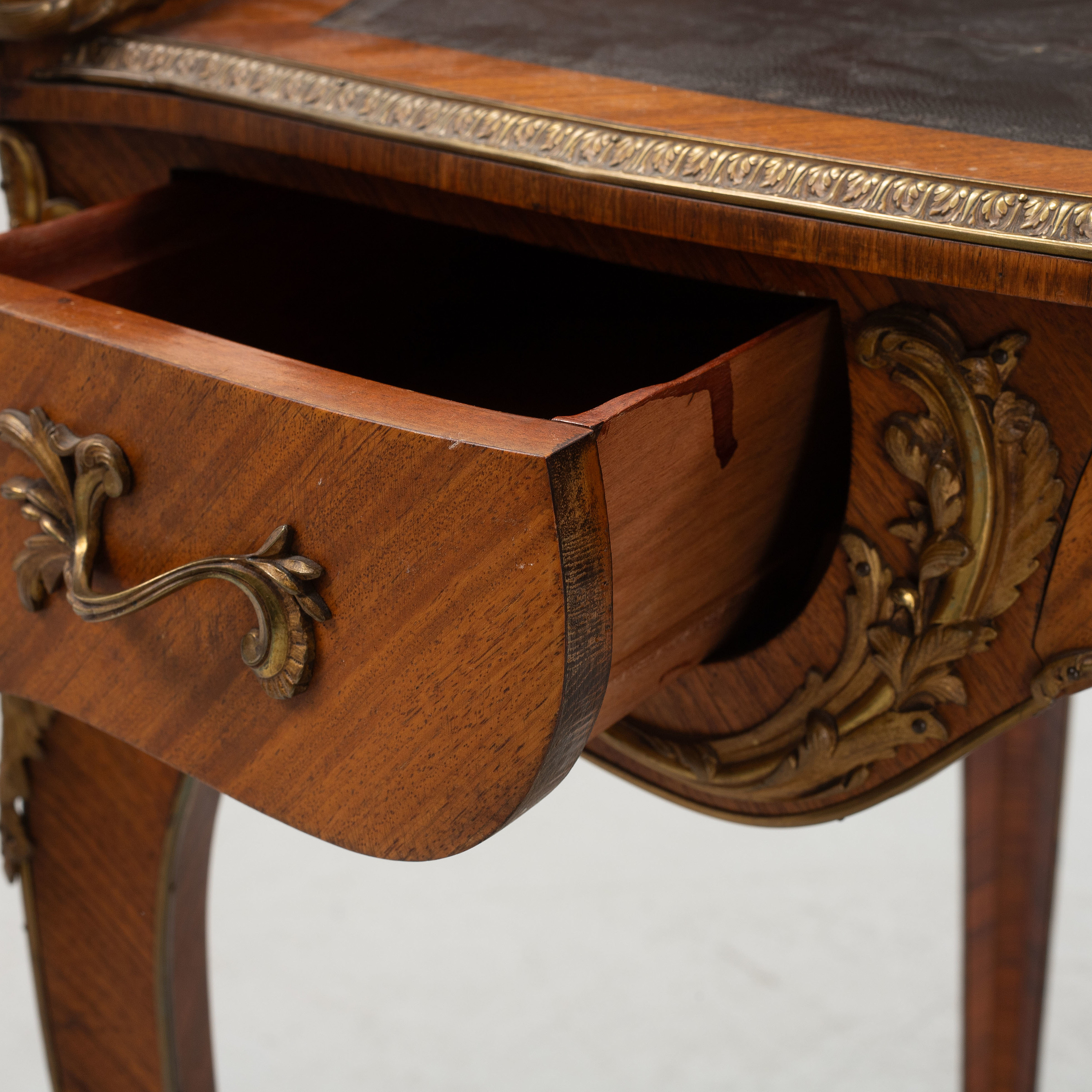 A Rococo-style desk, first half of the 20th century. - Bukowskis