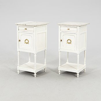 Pair of bedside tables from the first half of the 20th century. - Bukowskis