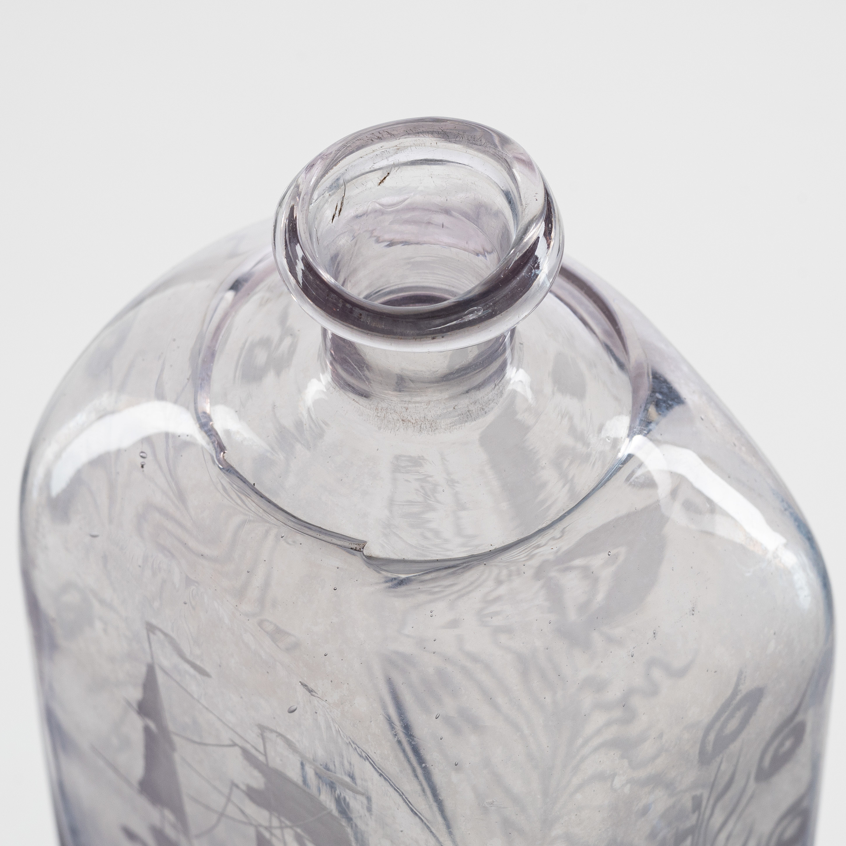 Brännvinsflaskor, tre stycken, bland annat Cedesbergs glasbruk, 17/1800 ...