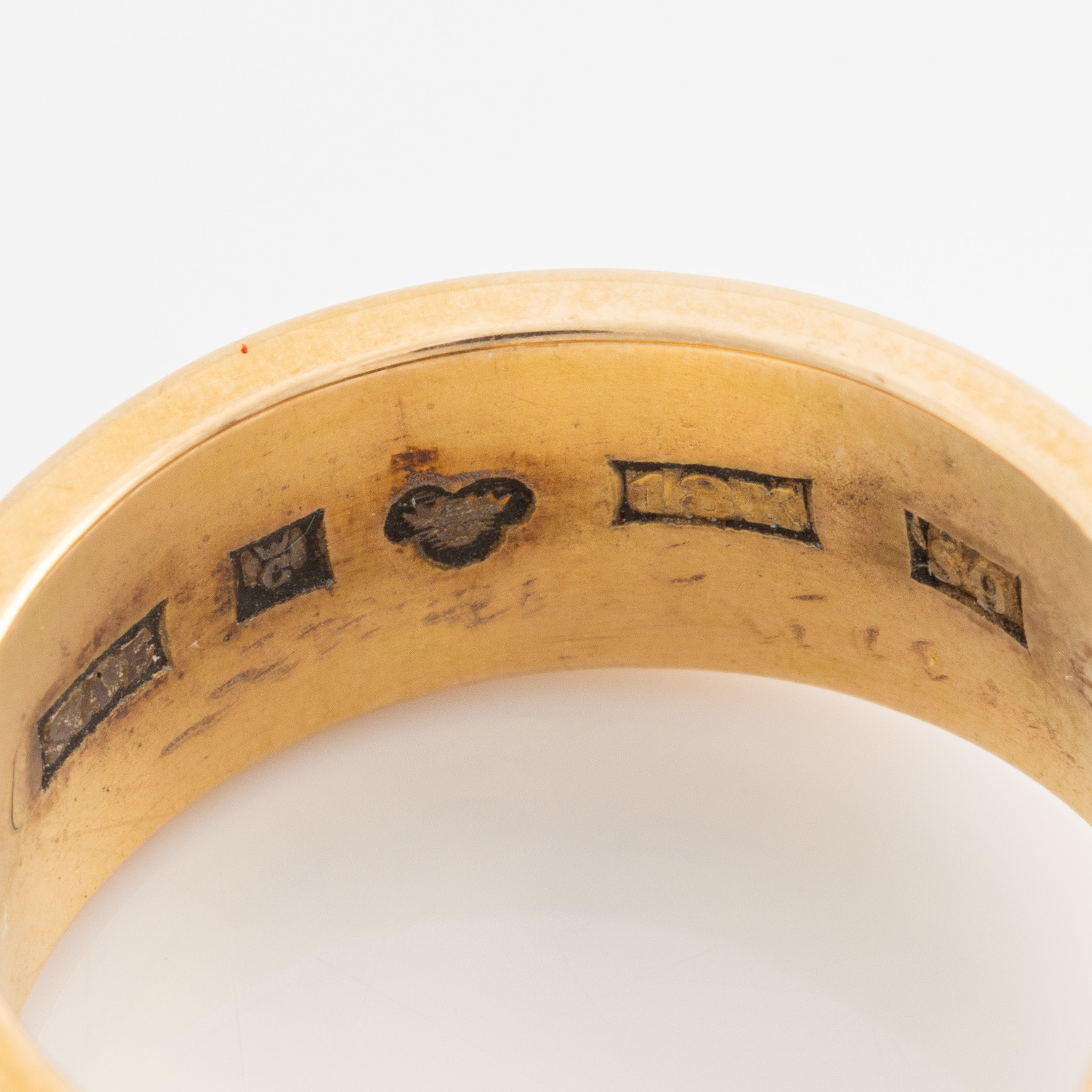 Ring guld med pärlor och peridot. - Bukowskis