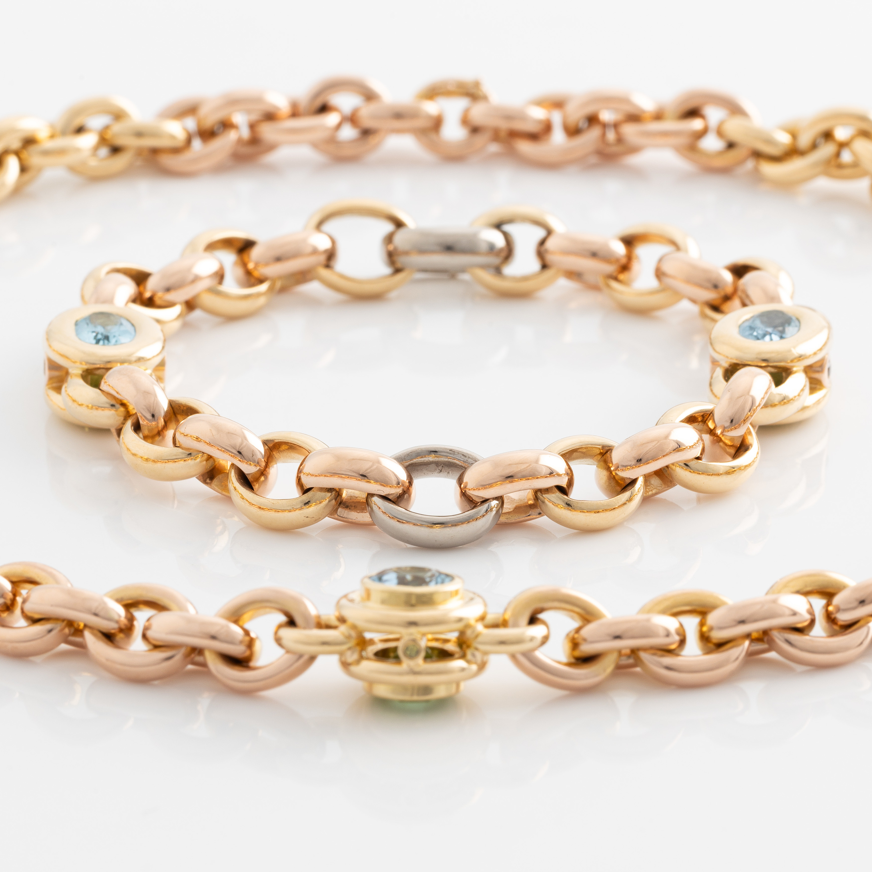 Gaudy, necklace and bracelet with peridot and aquamarines. - Bukowskis