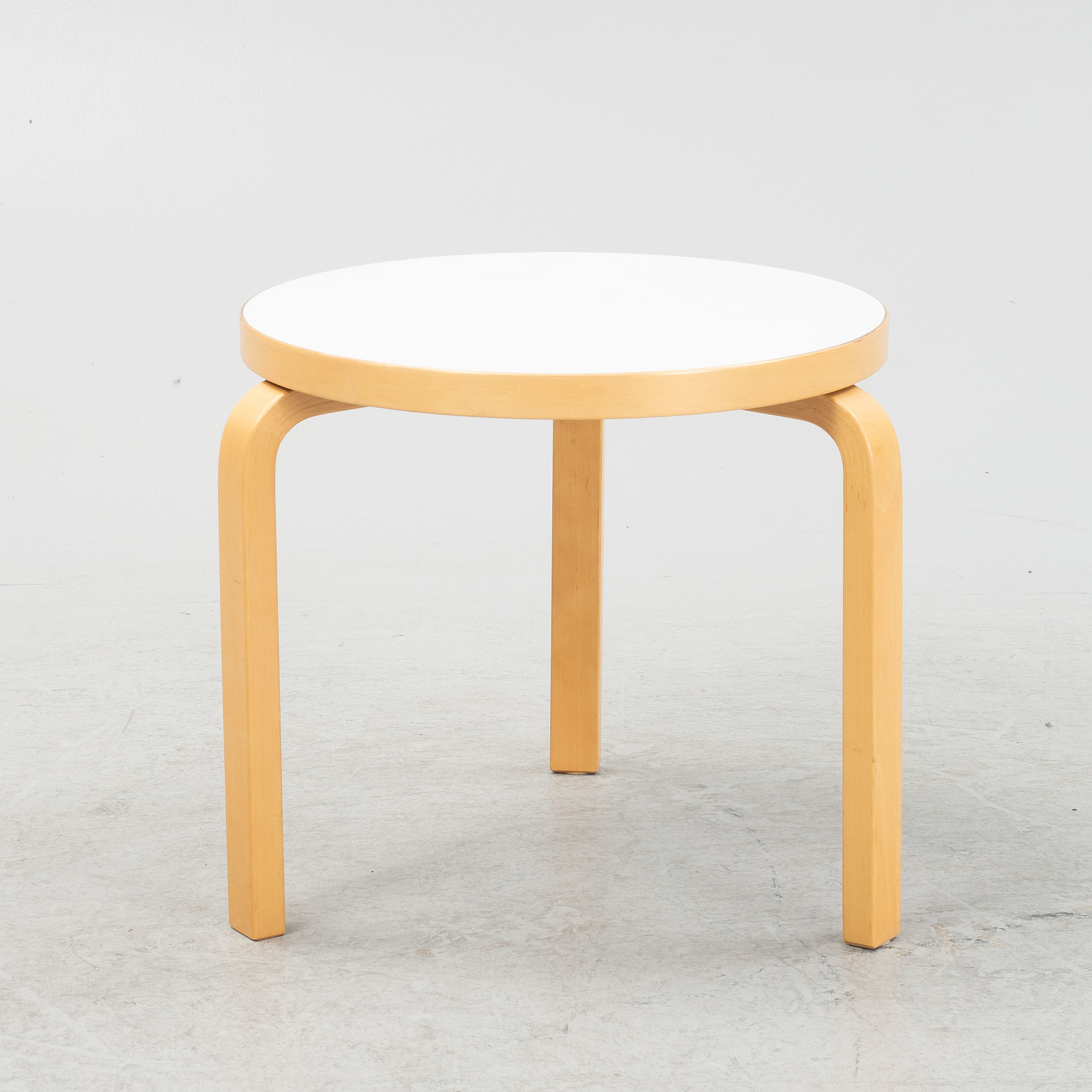 Alvar Aalto, a model '90D' table, Artek, late 20th Century. - Bukowskis