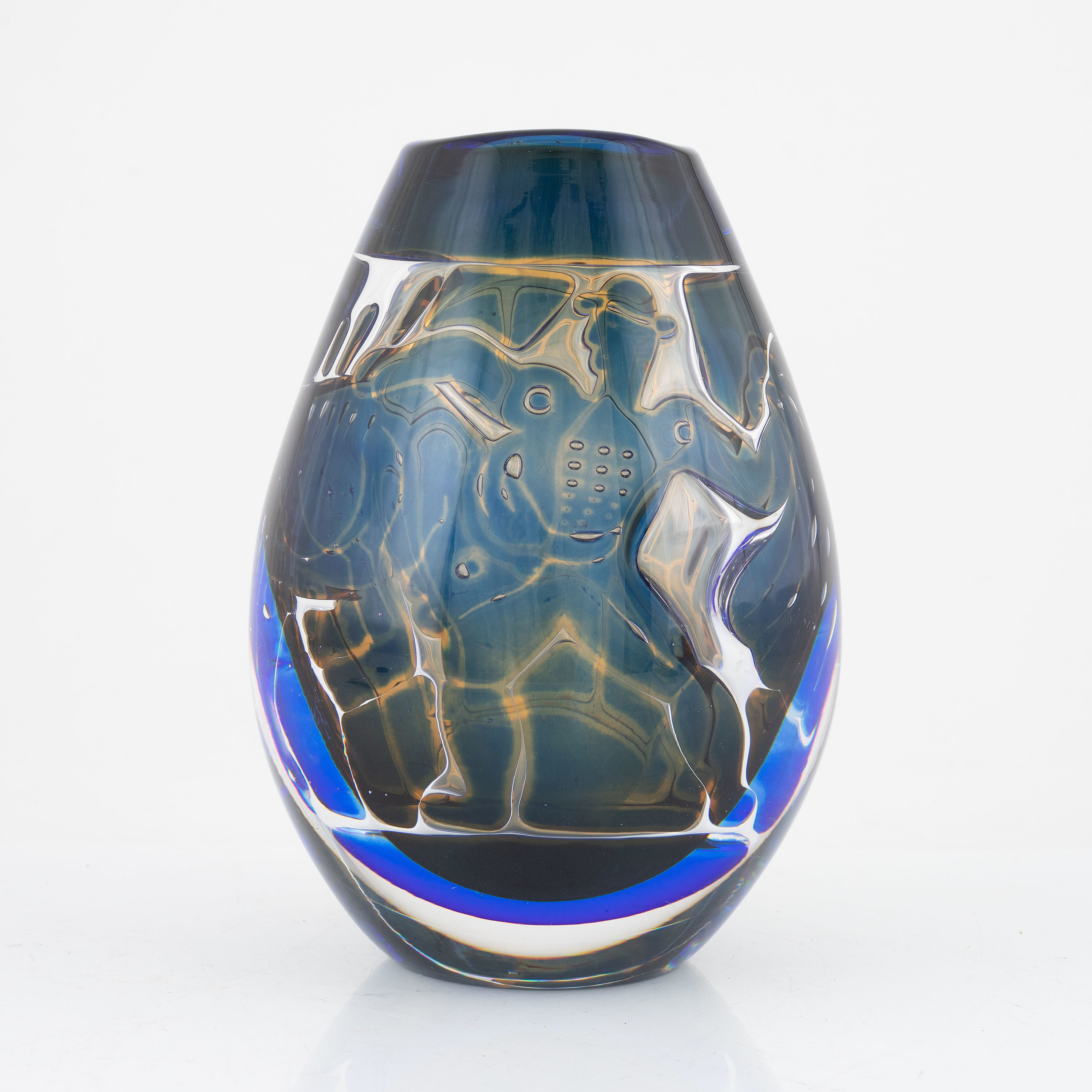 Edvin Öhrström, an "ariel" vase, Orrefors, Sweden, 1966. - Bukowskis
