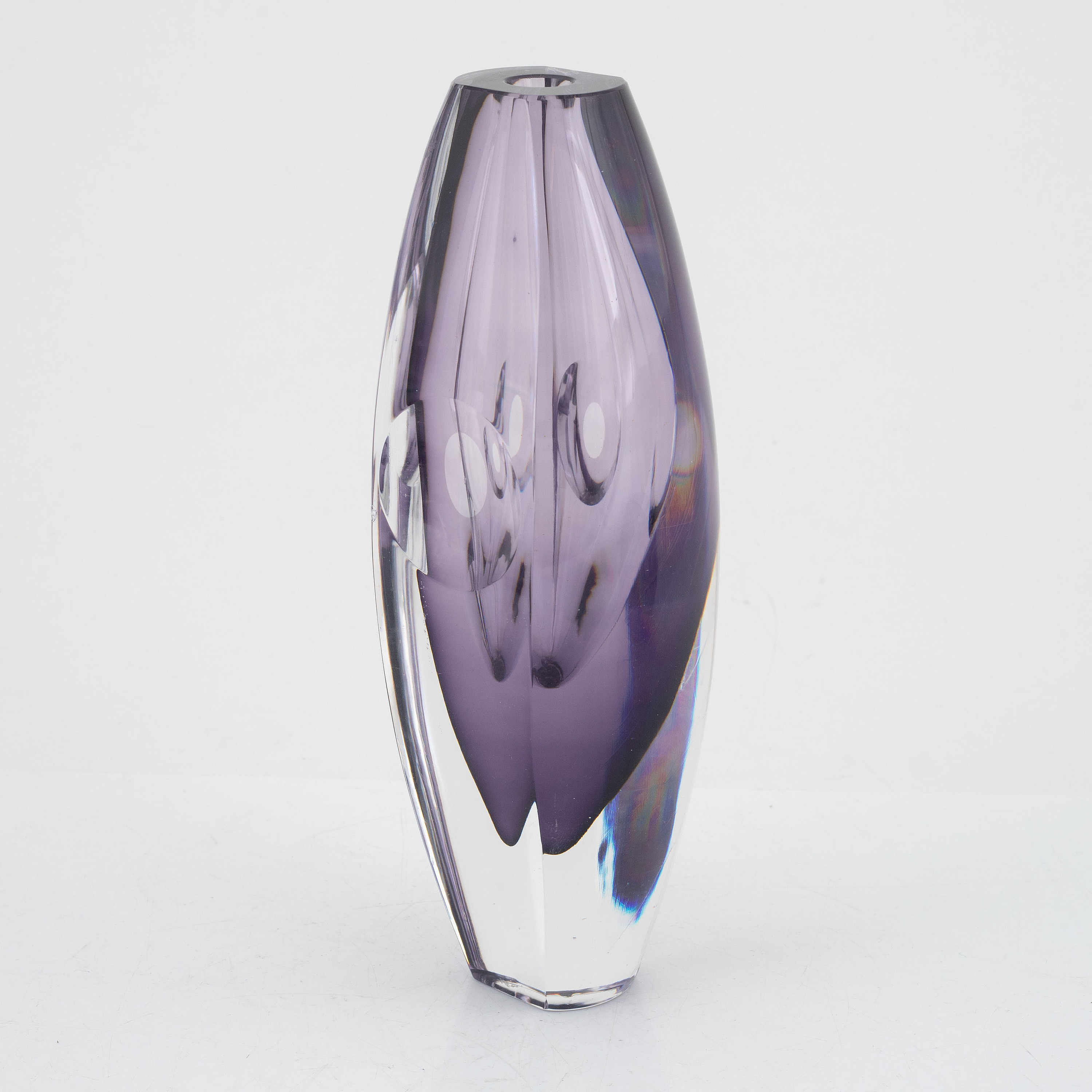 Mona Morales-Schildt, a "Ventana" glass vase, Kosta. - Bukowskis