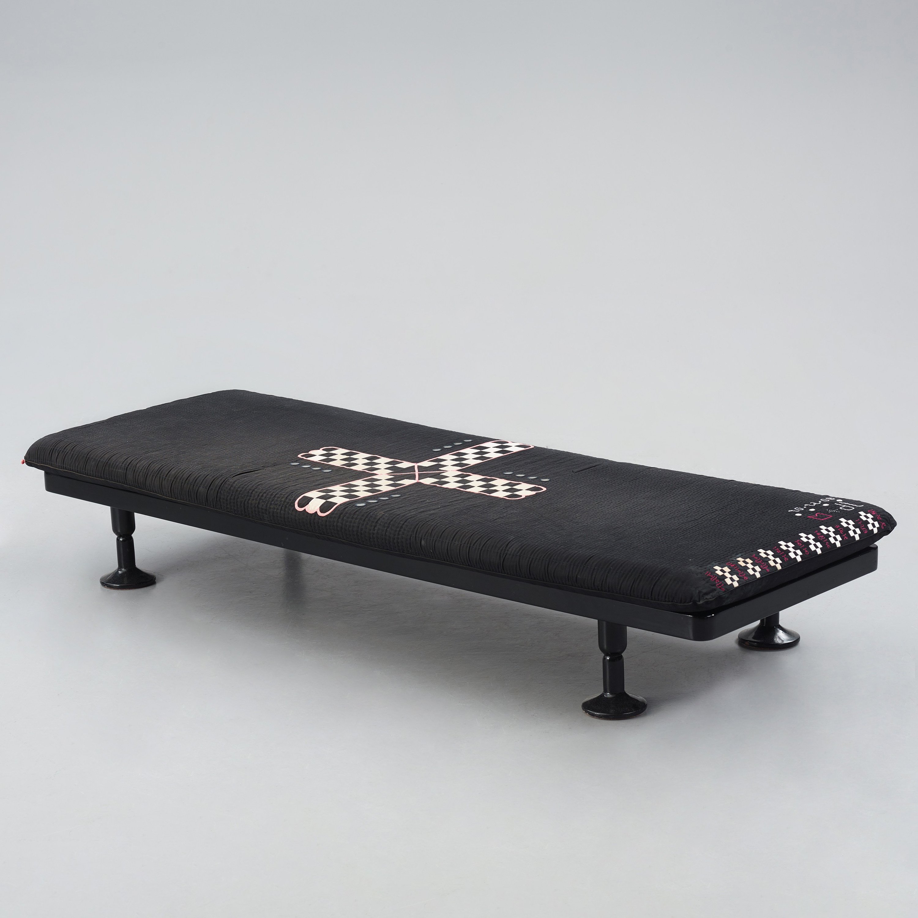 Nipa Doshi & Jonathan Levien, daybed, model "Charpoy cod 123", Moroso ...