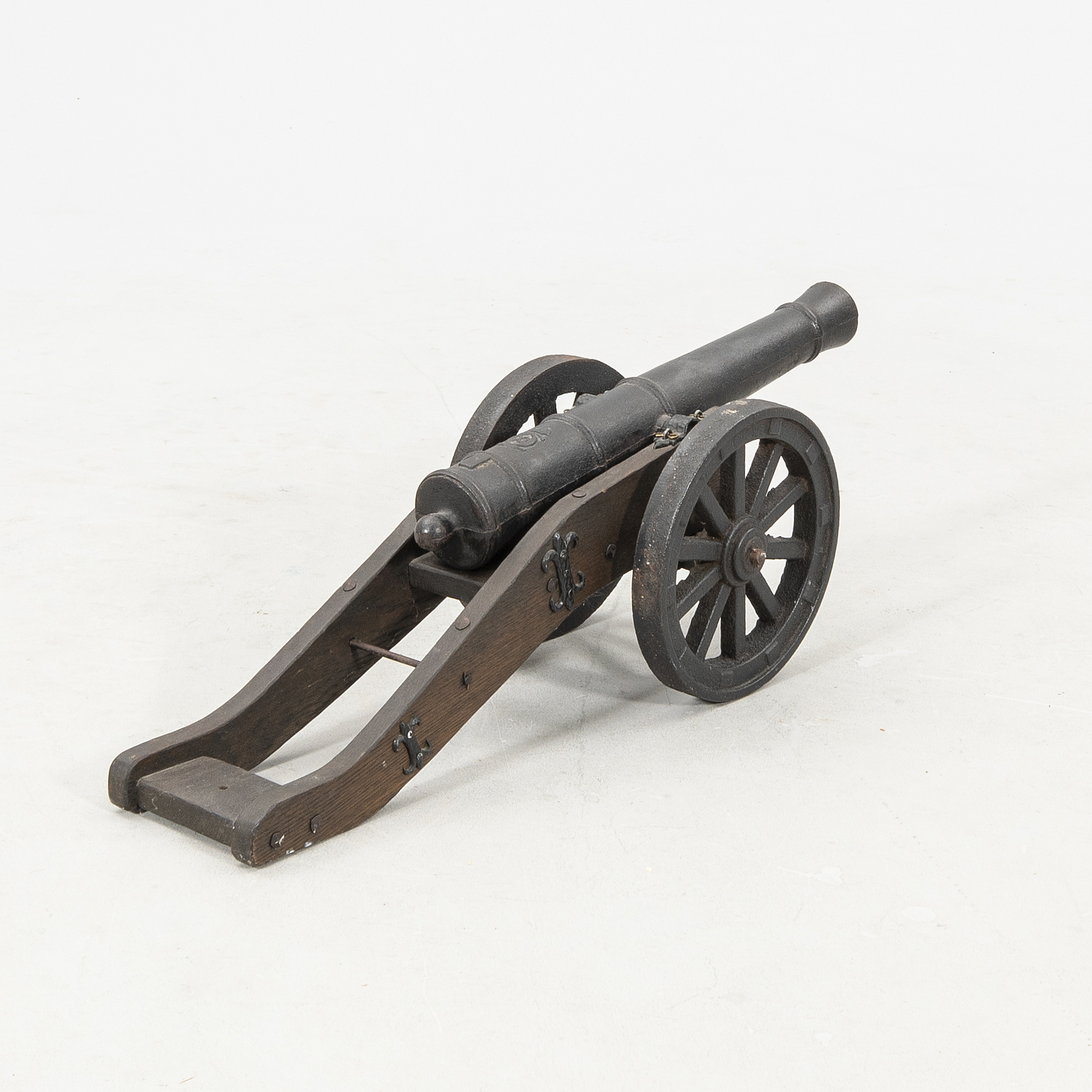 Salutkanon 1900-tal. - Bukowskis