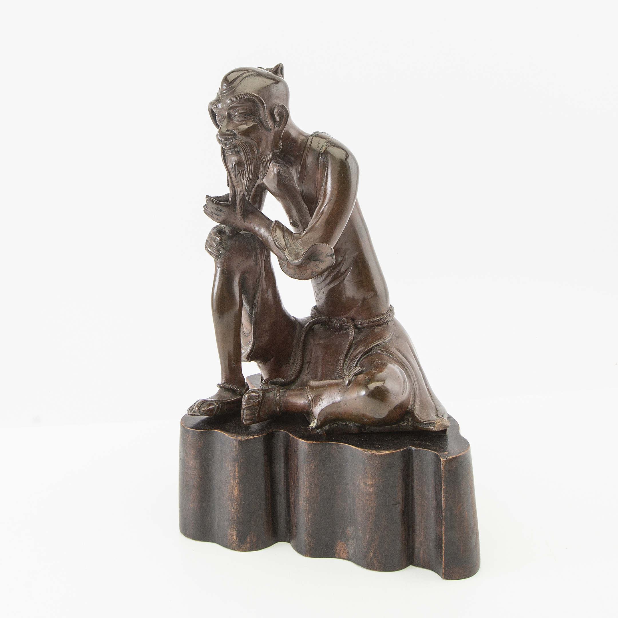 A Chinese bronze sculpture, 20th Century. - Bukowskis