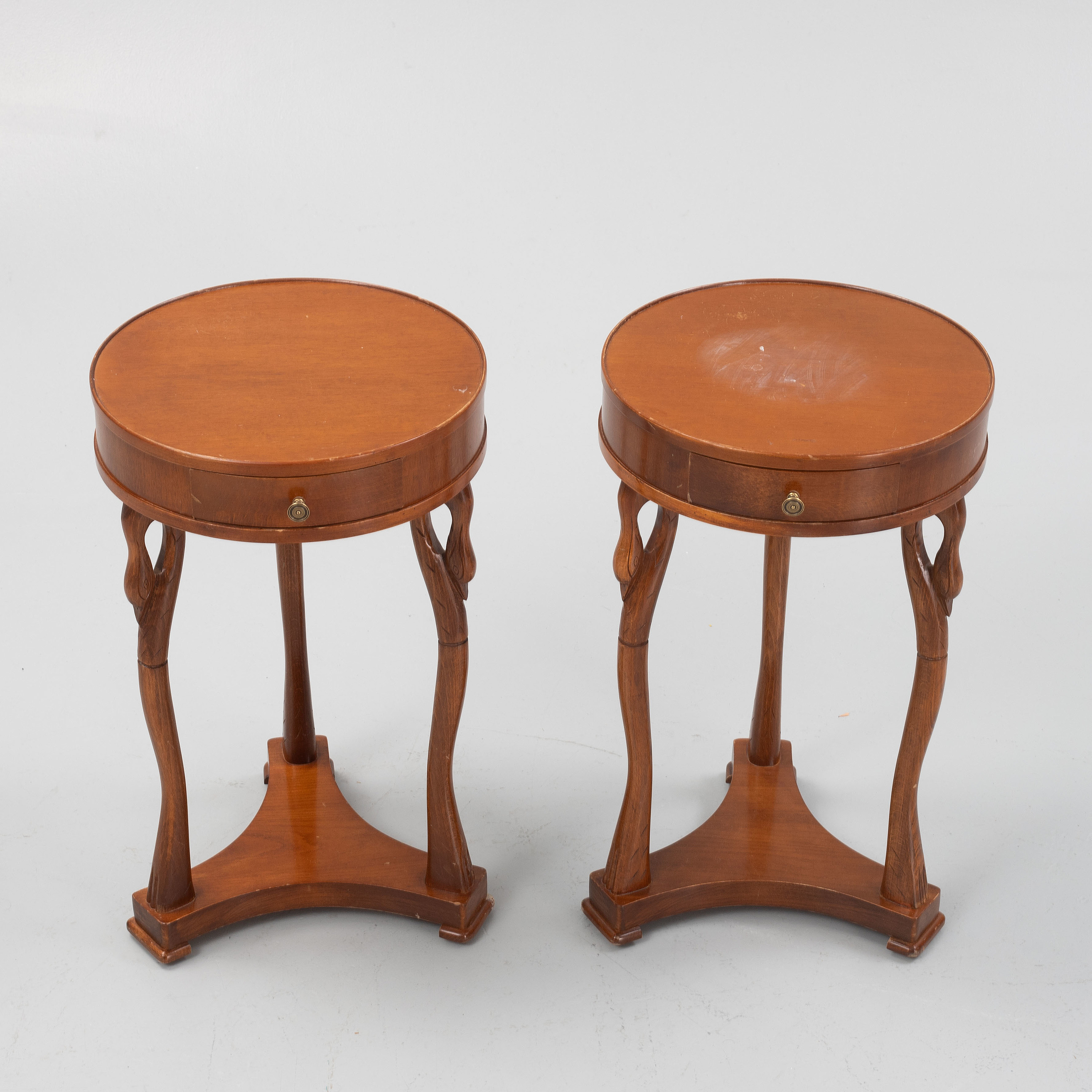 A pair of Empire style bedside tables, Selva, Italy. - Bukowskis