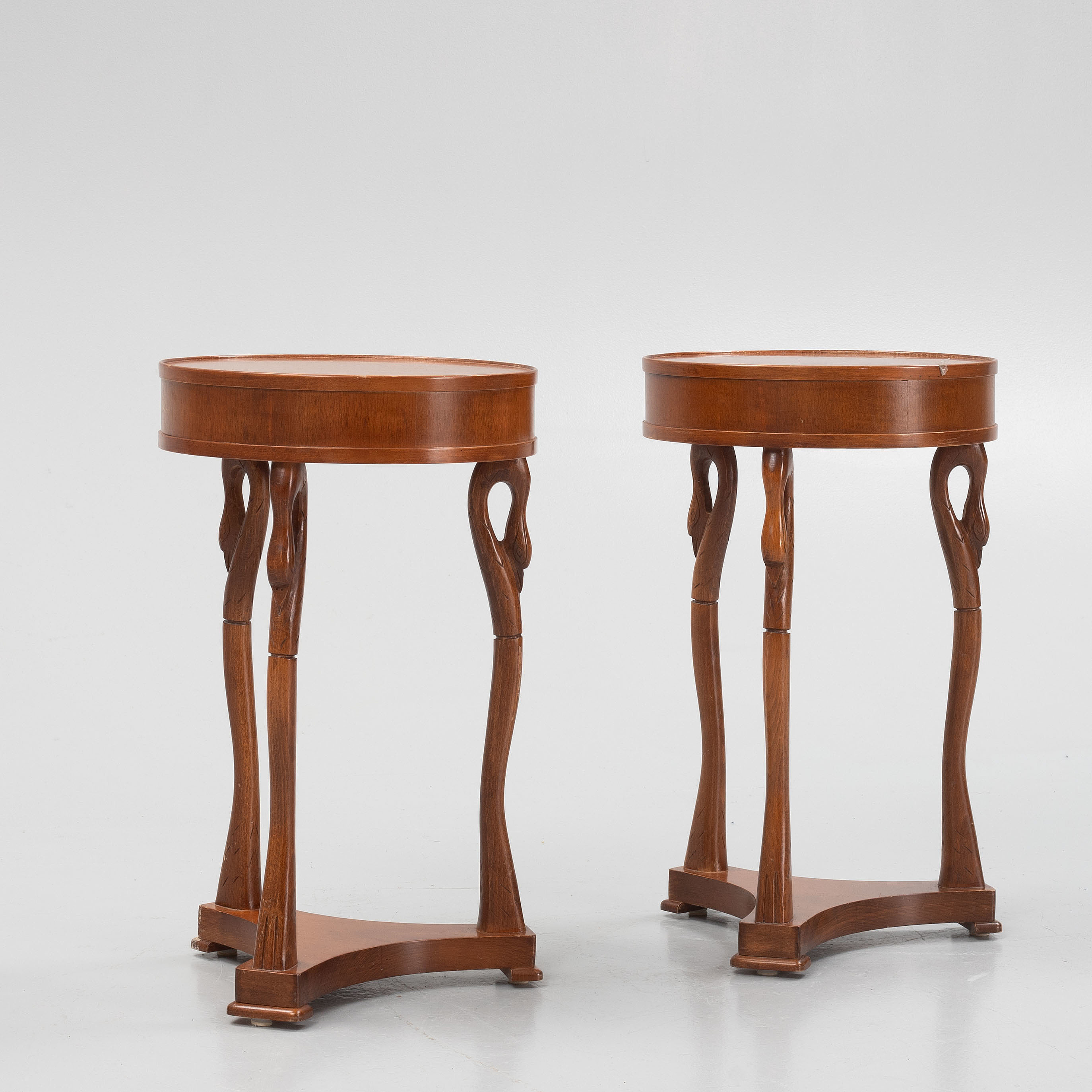 A pair of Empire style bedside tables, Selva, Italy. - Bukowskis