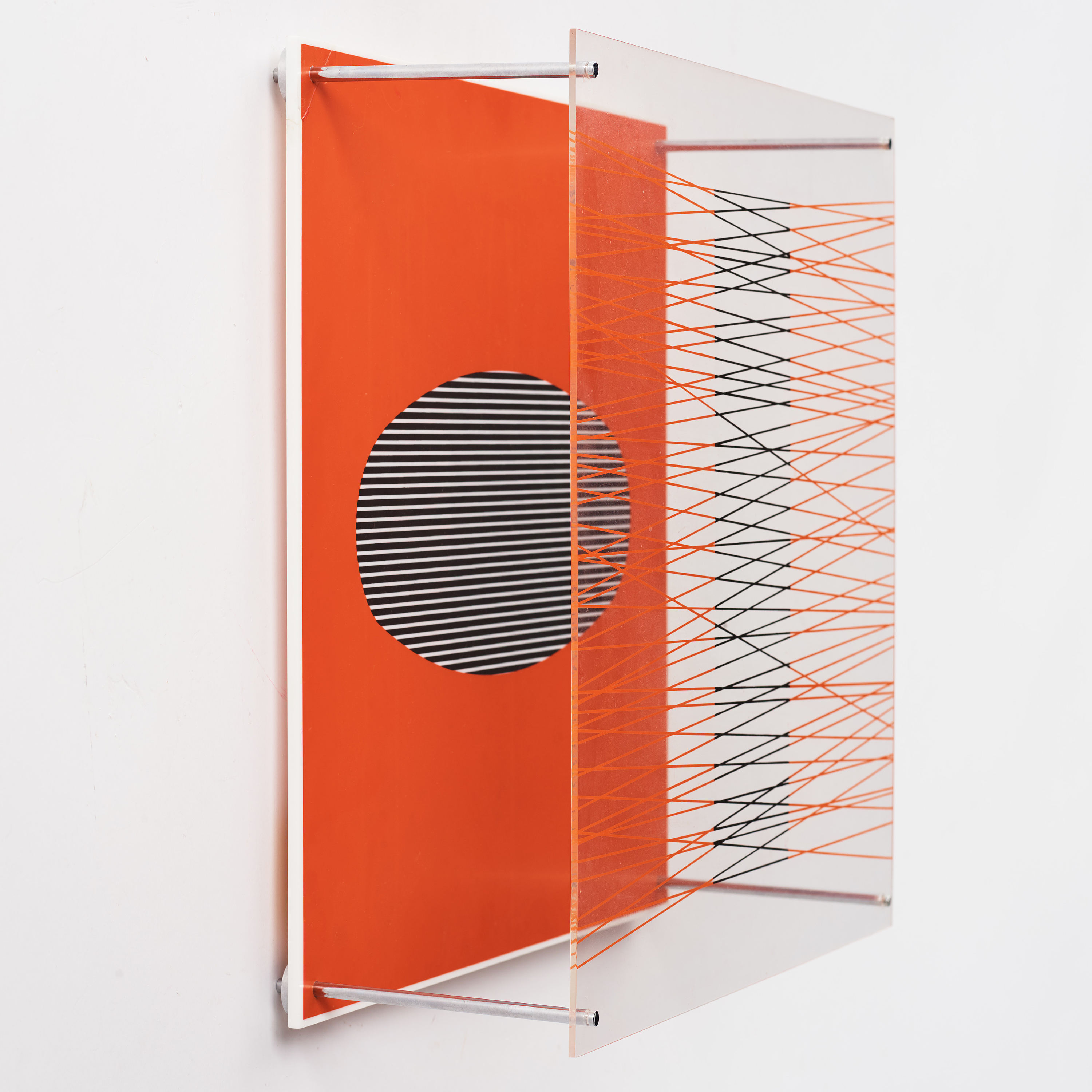 Jesús Rafael Soto, "Ovalo En El Rojo". - Bukowskis