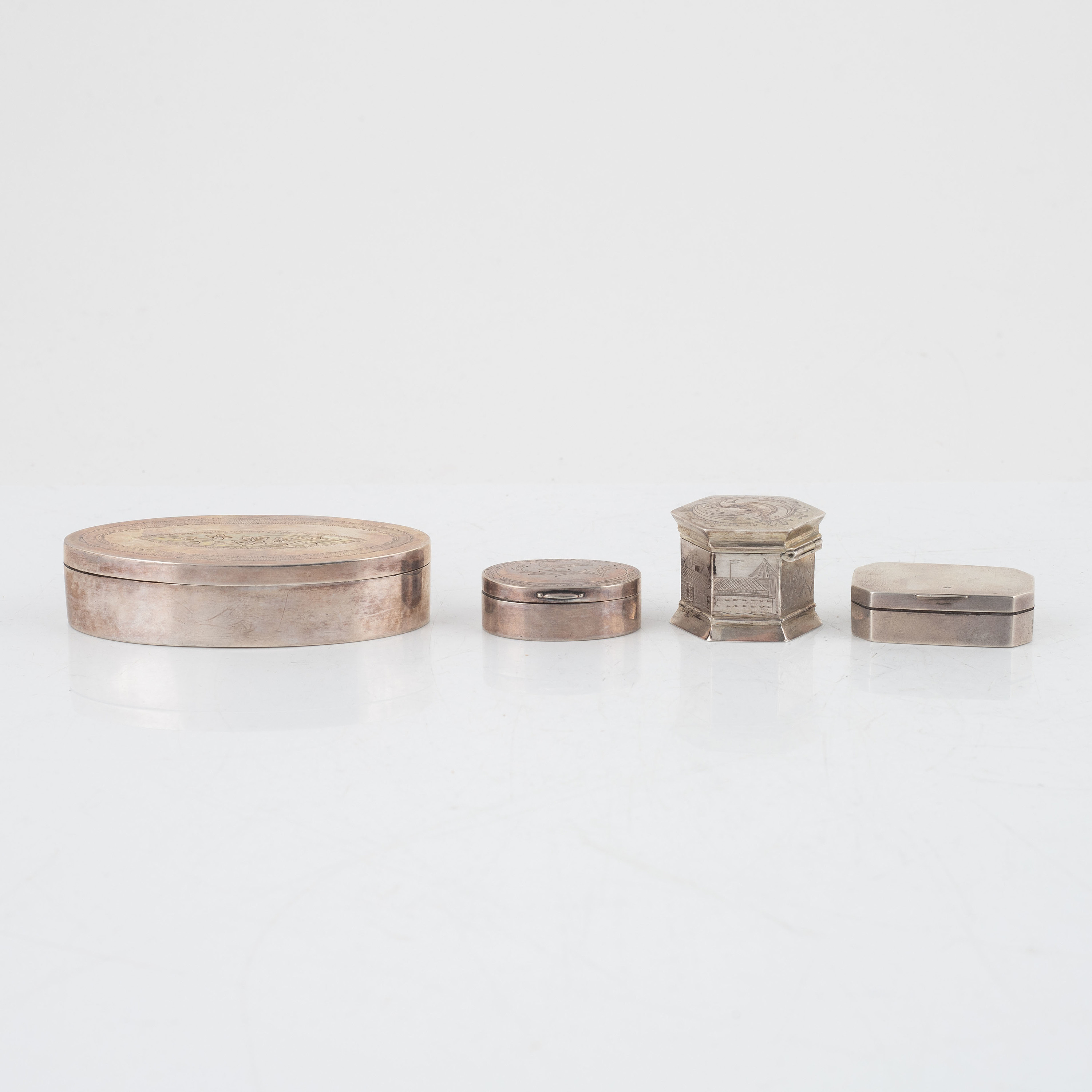 Dosor, 4 st, silver, Sverige 1800-tal. - Bukowskis