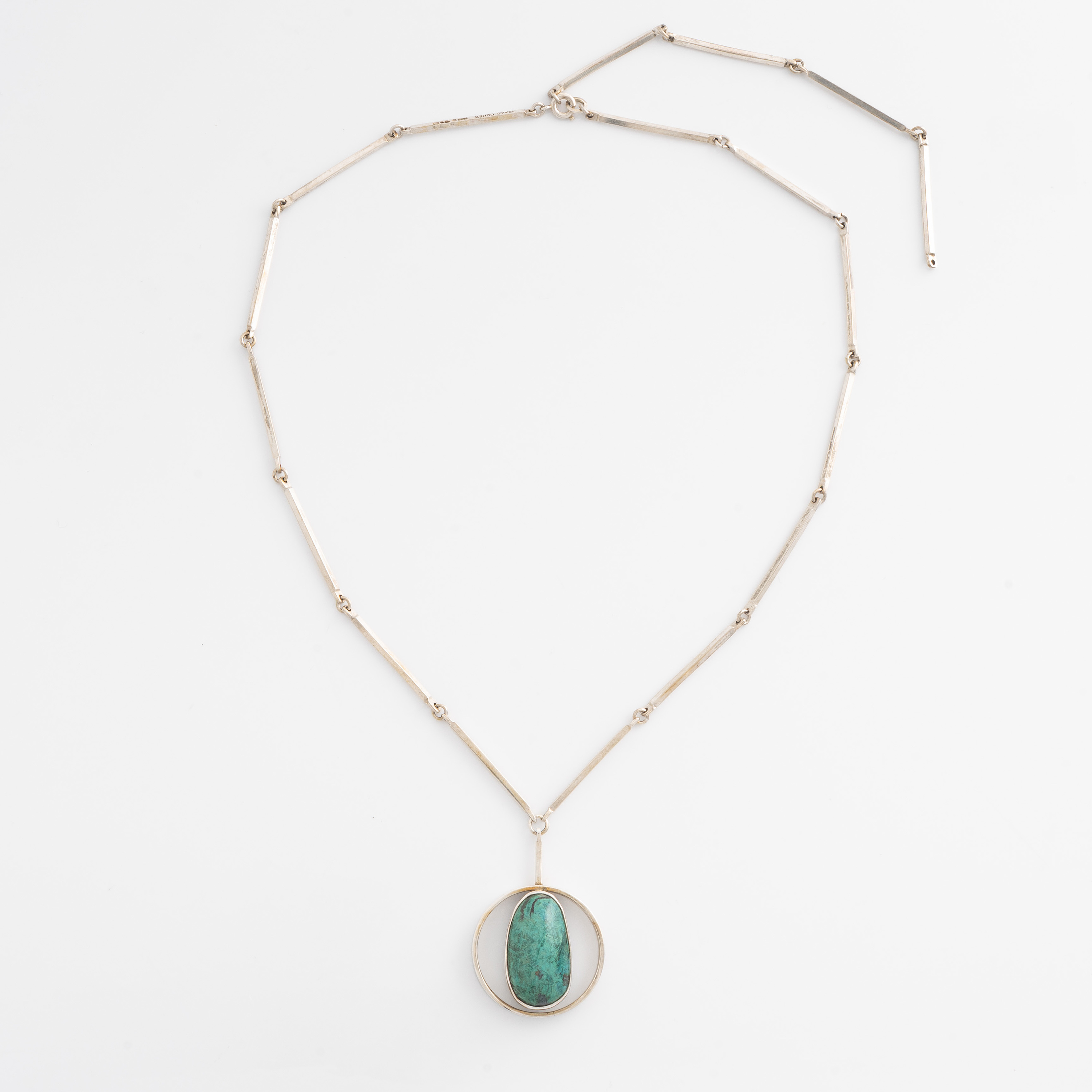 Isaac Cohen, collier silver med grön sten. - Bukowskis